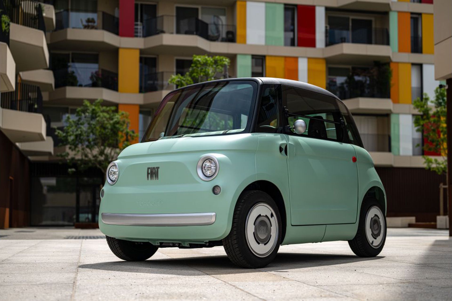 Italy seizes Morocco-built Fiats for wearing small Italian flag | Driving
