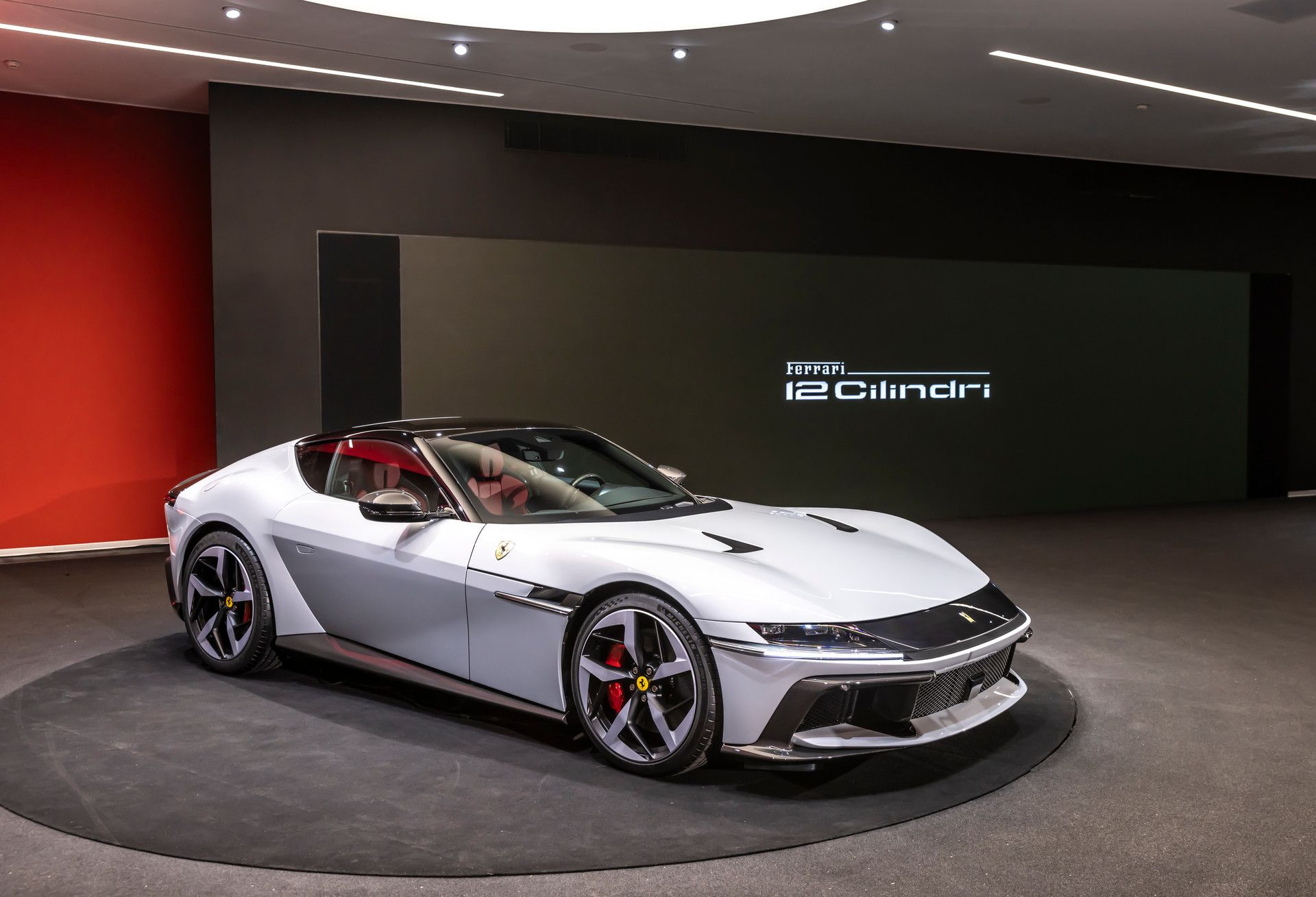 Ferrari '12Cilindri' V12 grand tourer unveiled | Driving