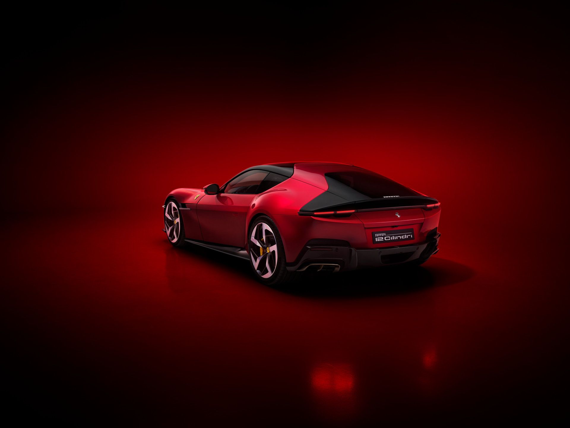 Ferrari '12Cilindri' V12 grand tourer unveiled | Driving
