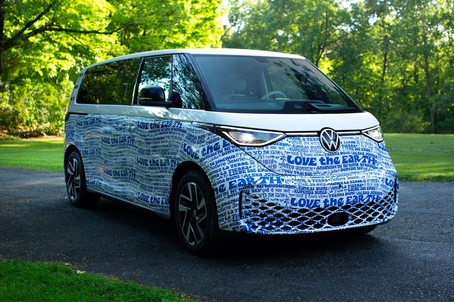 Volkswagen offering custom car wraps for ID.Buzz | Driving