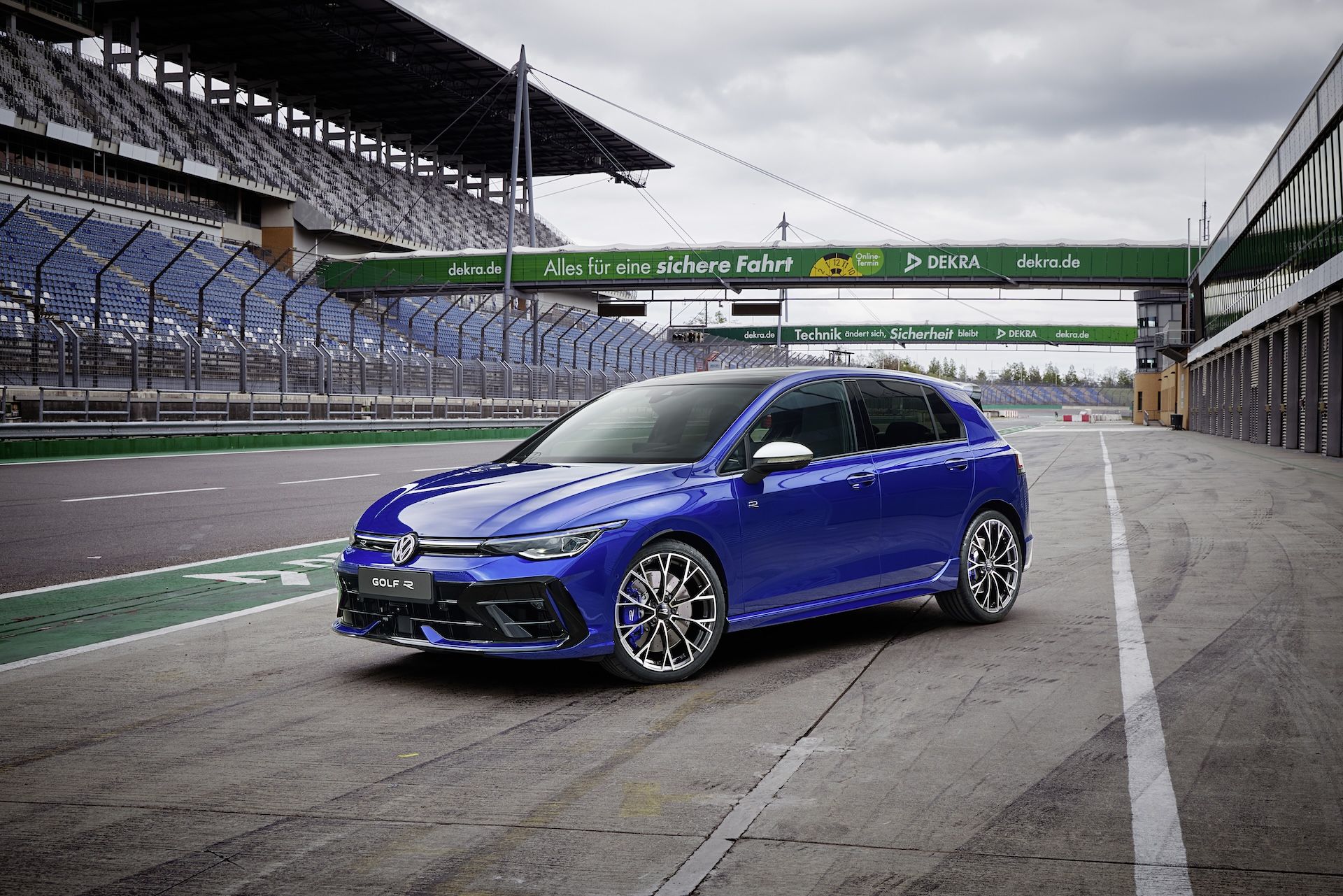 2025 Volkswagen Golf R is a 328-hp good-bye to gasoline | Driving