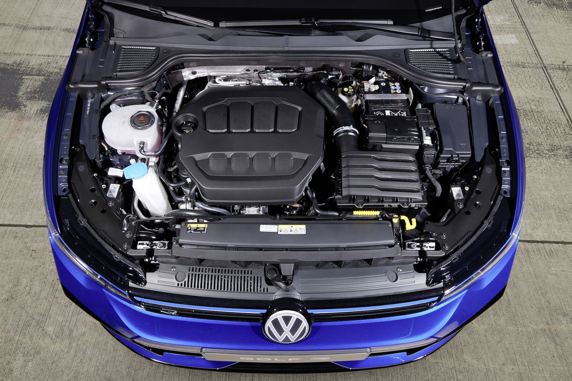 2025 Volkswagen Golf R is a 328-hp good-bye to gasoline | Driving