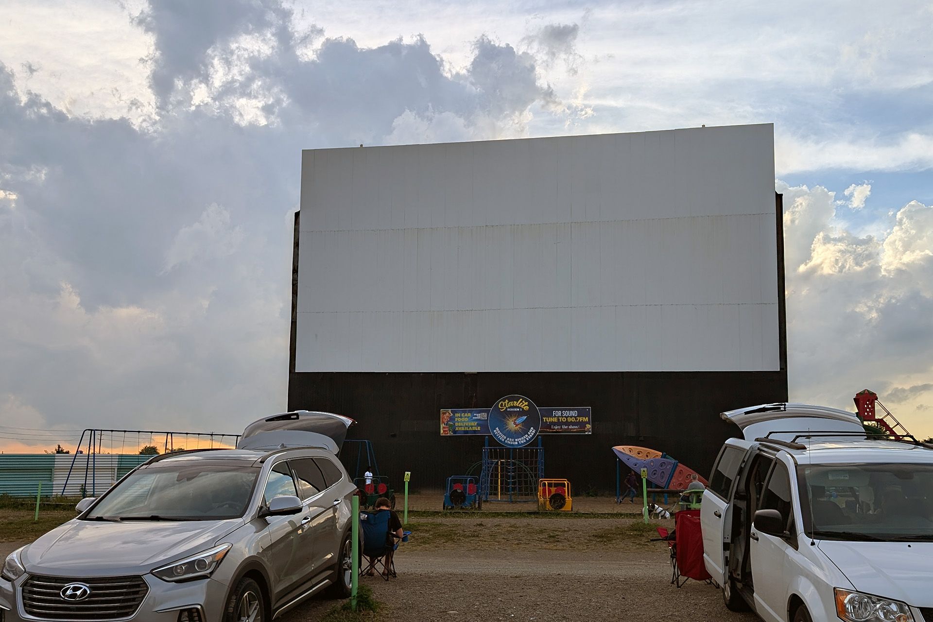 Drive-In Movie Theatres in Ontario: What to bring to the drive-in | Driving
