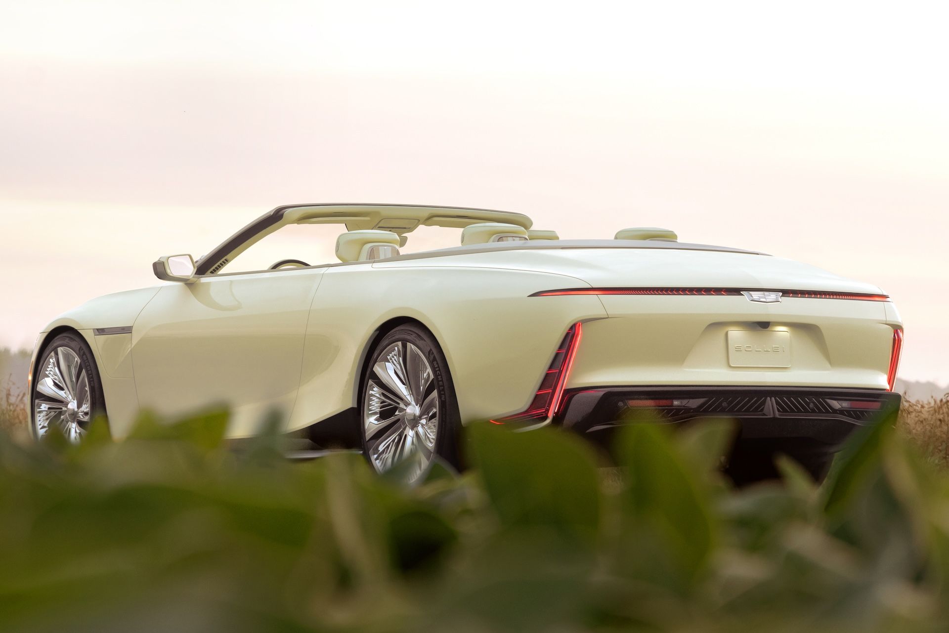 Cadillac pushes even further upmarket with the Sollei Concept | Driving