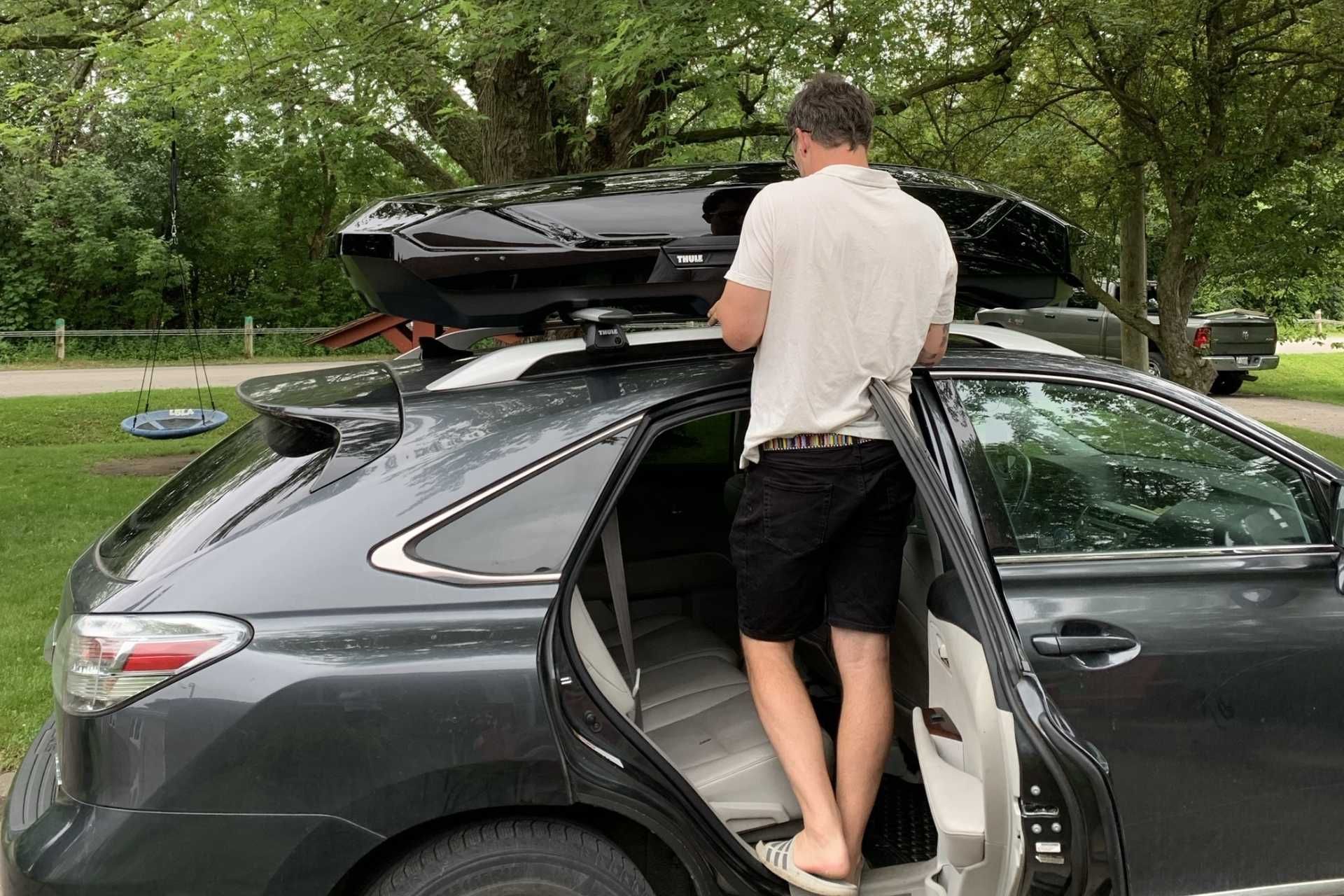 Thule Roof Box Motion 3 XL Review: Game-changer for family adventures ...
