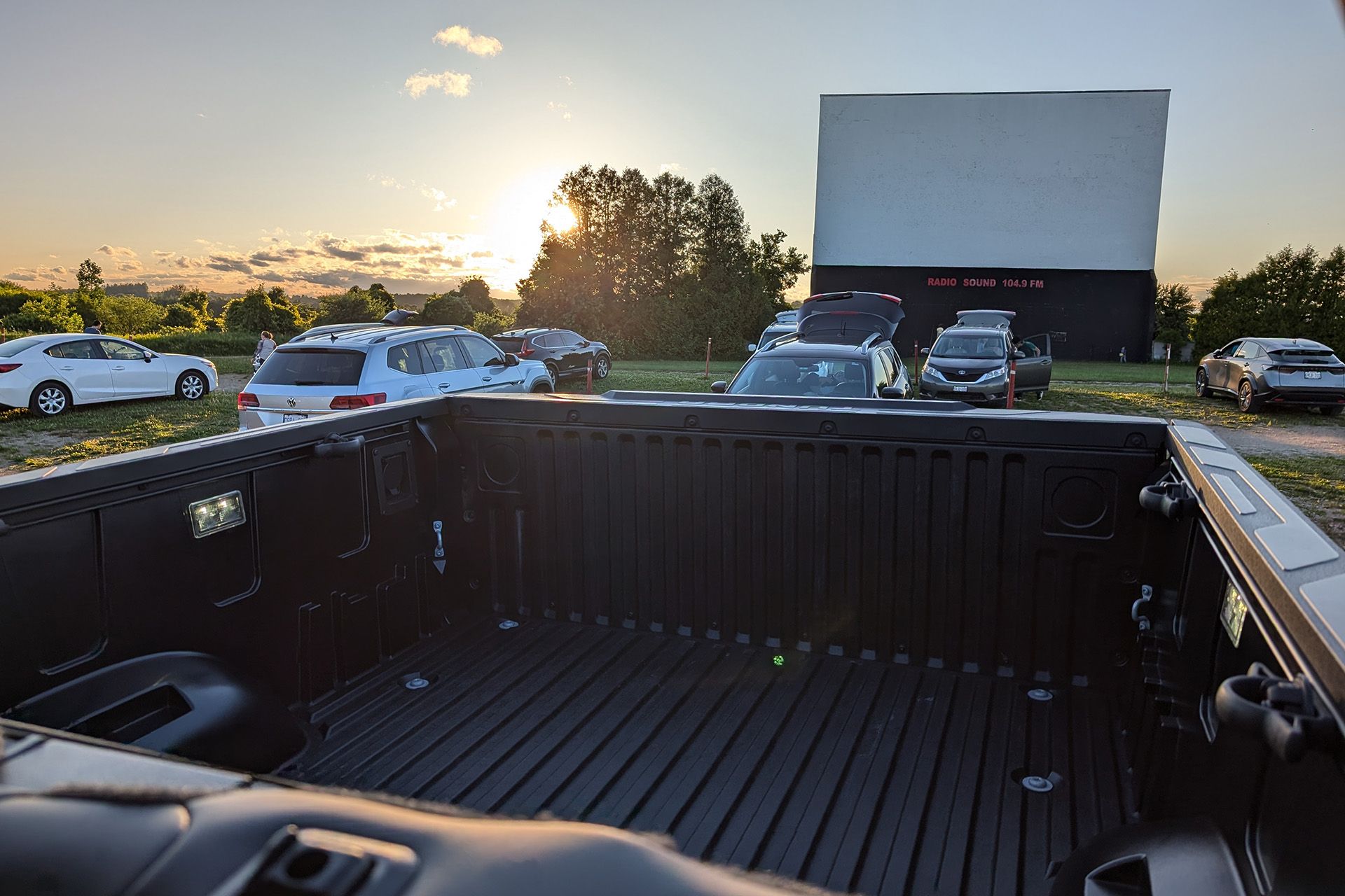 Drive-In Movie Theatres in Ontario: What to bring to the drive-in | Driving