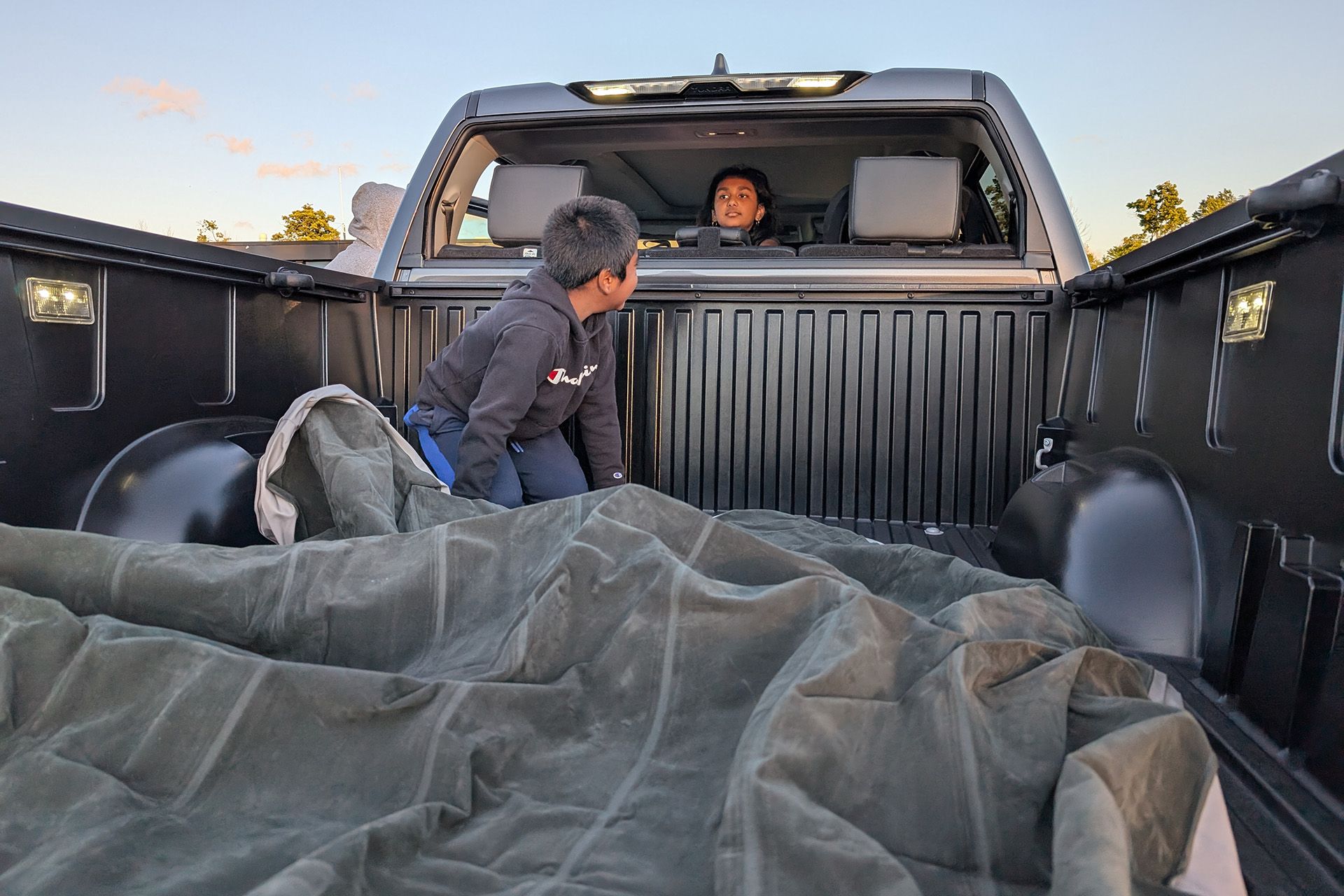 Drive-In Movie Theatres in Ontario: What to bring to the drive-in | Driving