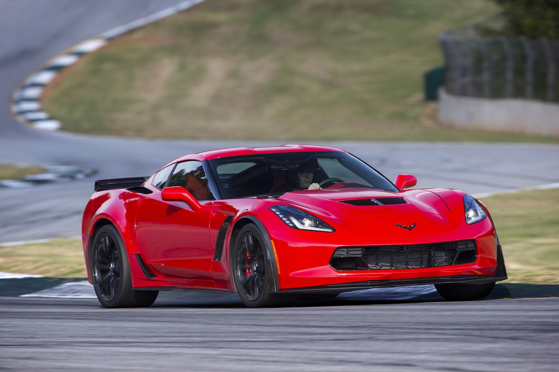 Chevy to reimburse 'Vette owners over busted rims—if they offer proof ...