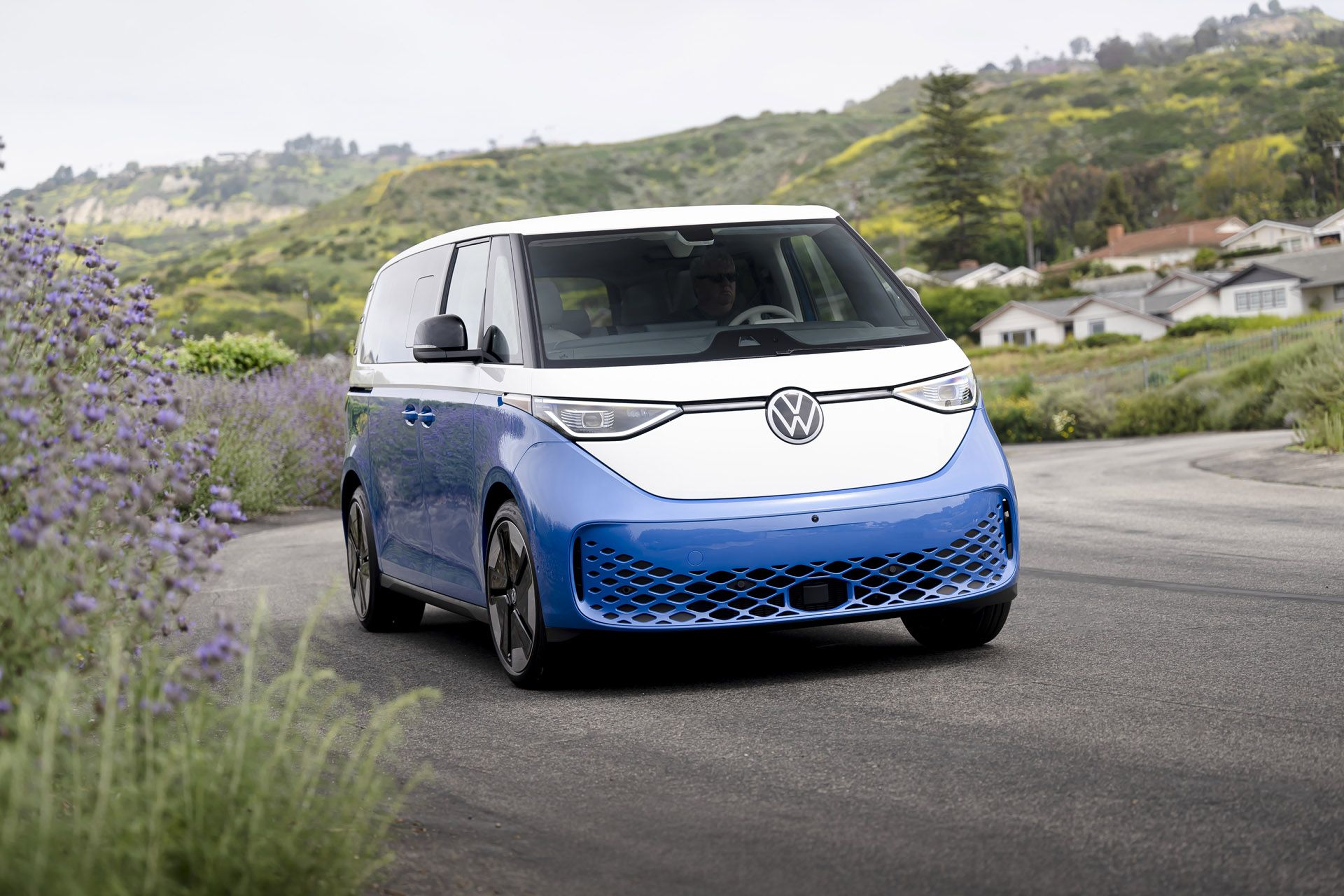 2025 Volkswagen ID.Buzz starts at $77,495 in Canada - Reviews | Driving