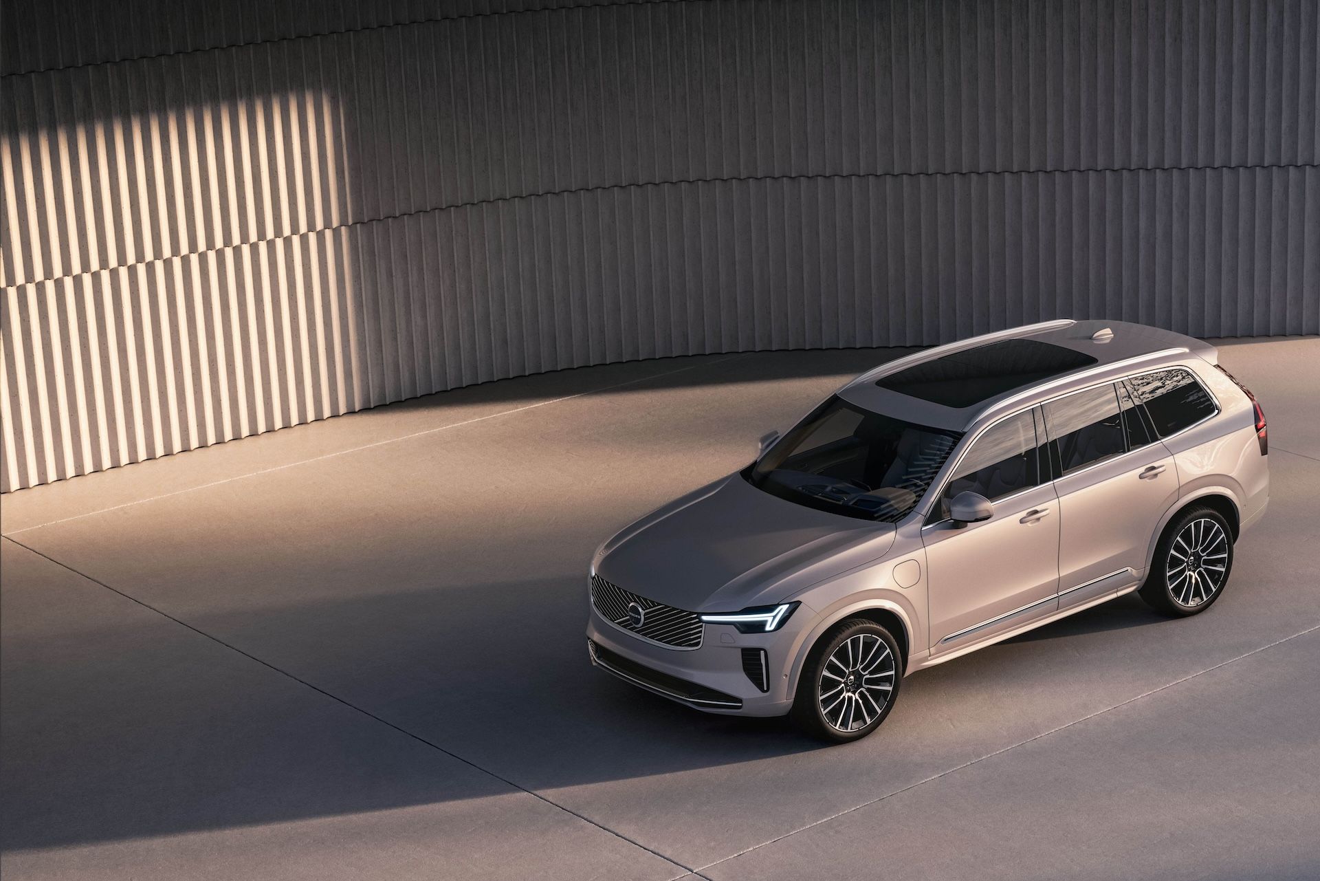 2026 Volvo XC90 gets exterior updates and new infotainment screen | Driving