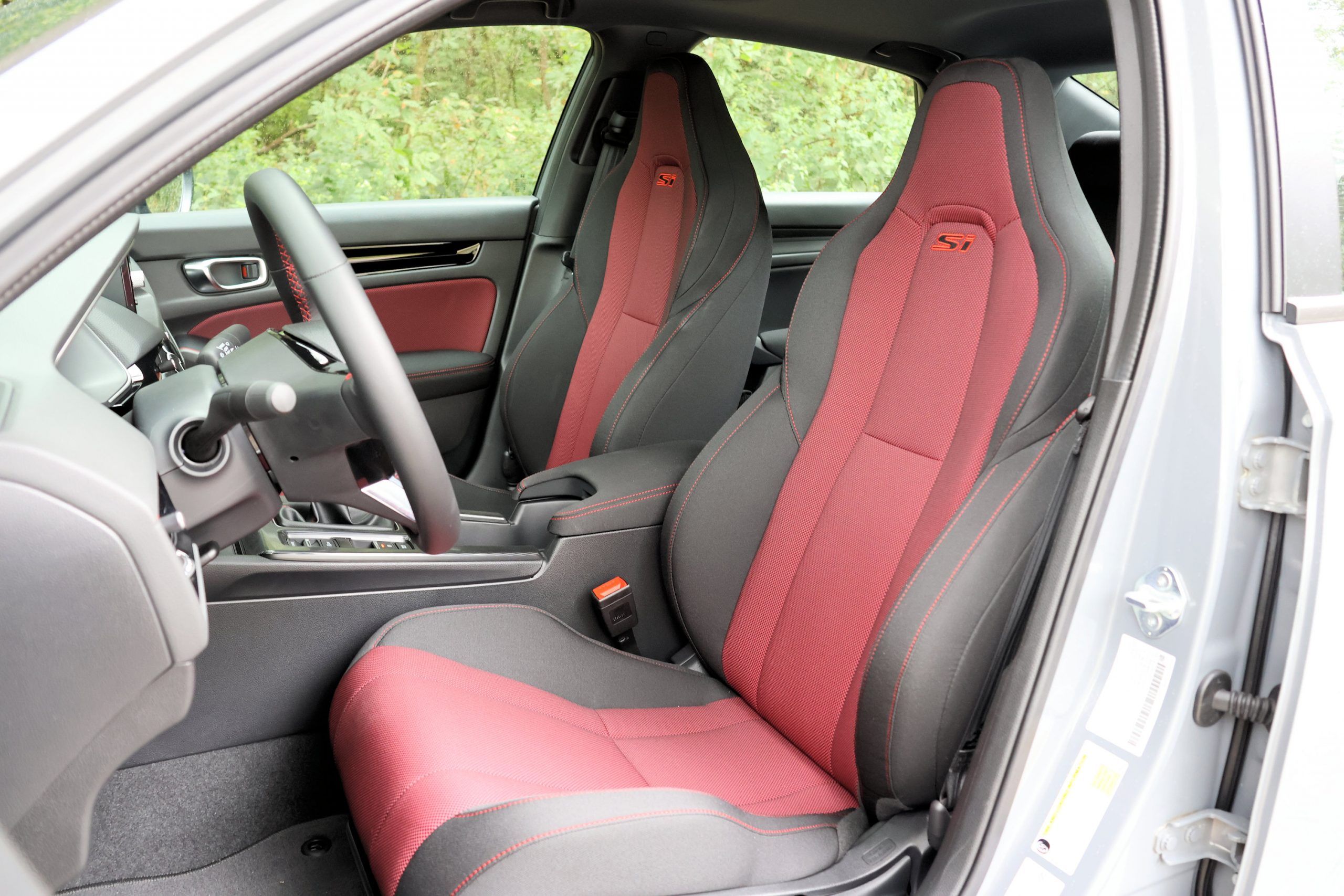 2025 Honda Civic Si is a sporty, do-it-all, manual compact car ...