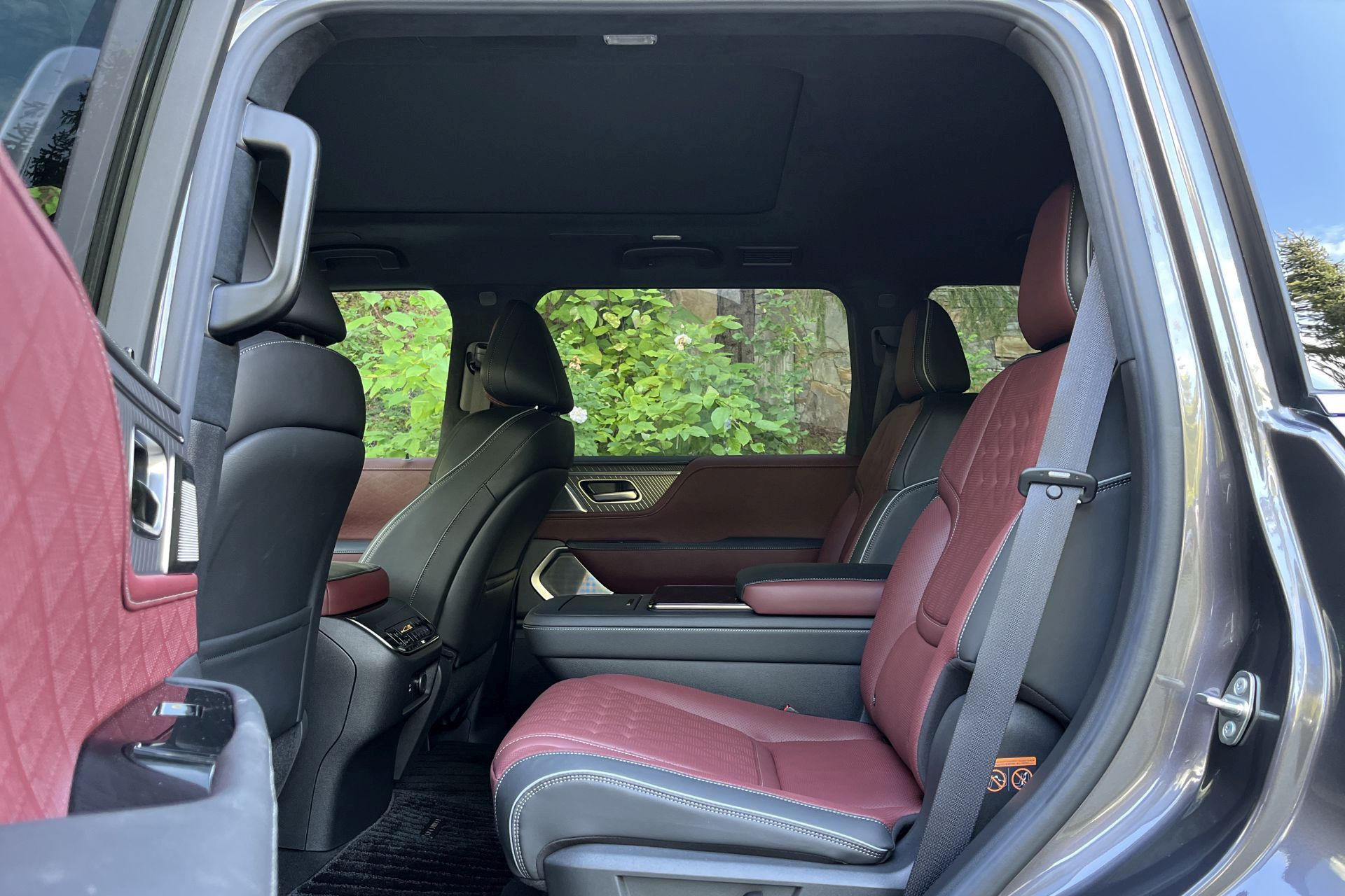 2025 Infiniti QX80 Autograph SUV Review - Reviews | Driving