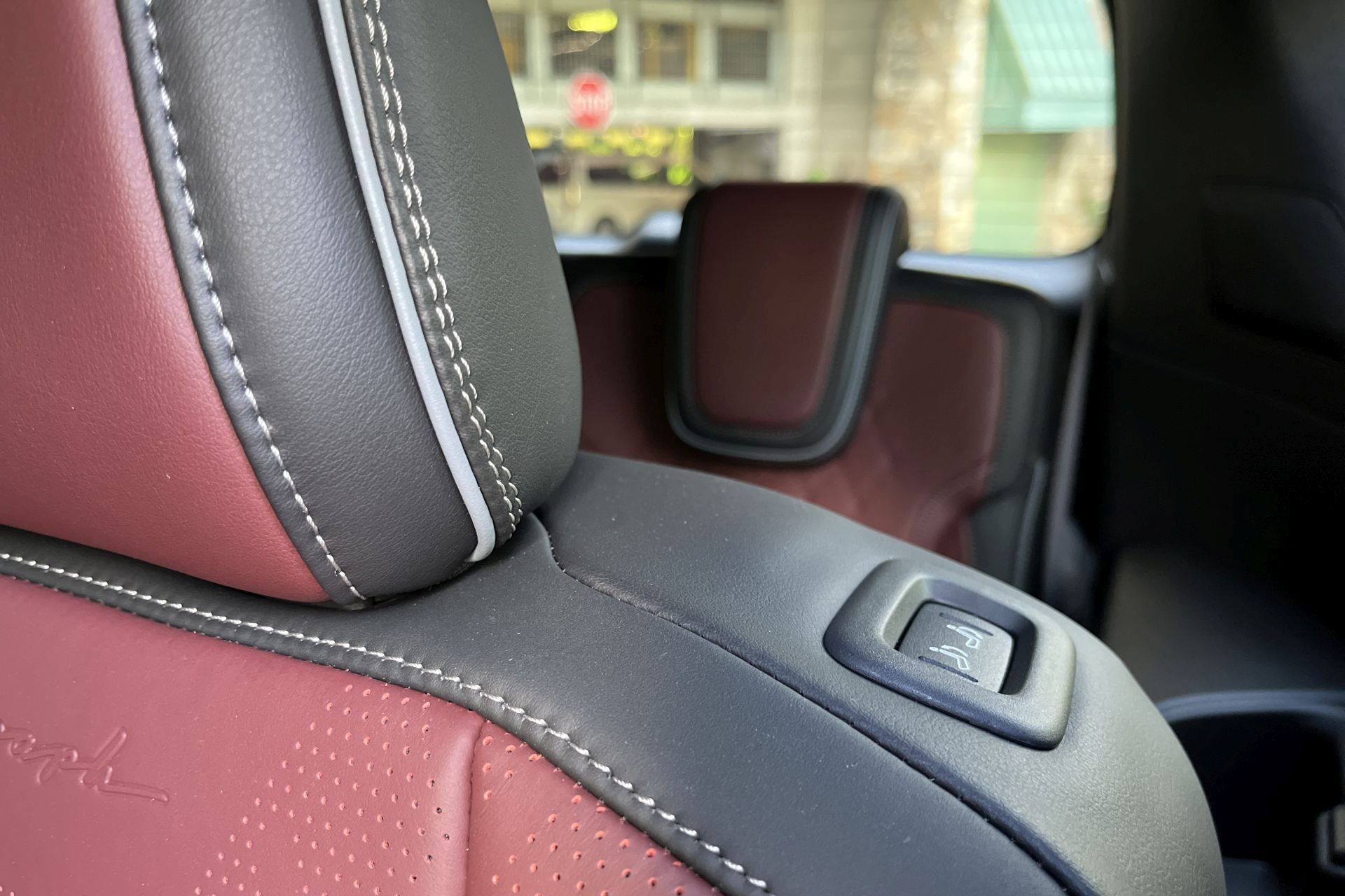 2025 Infiniti QX80 Autograph SUV Review - Reviews | Driving