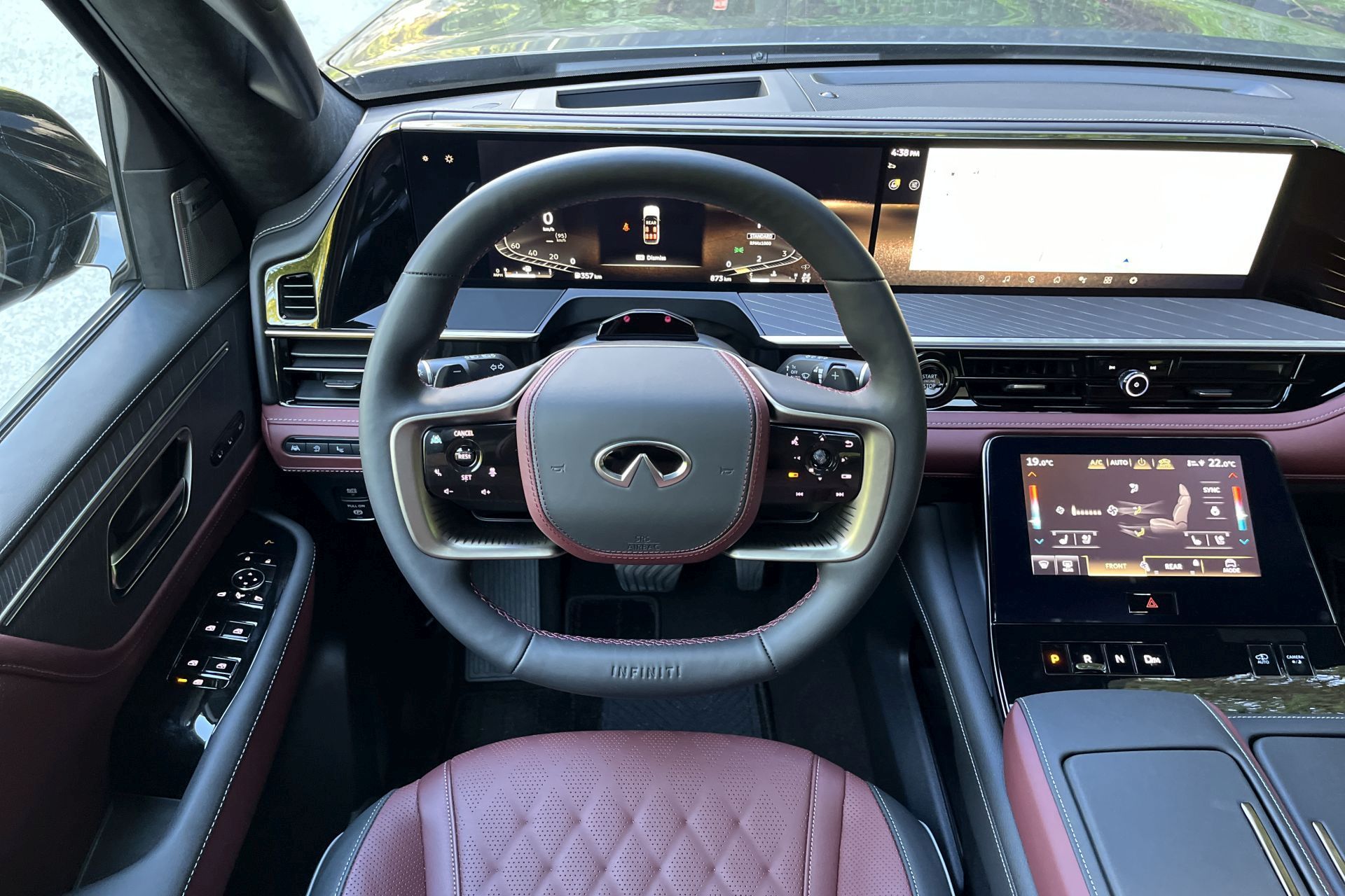 2025 Infiniti QX80 Autograph SUV Review - Reviews | Driving