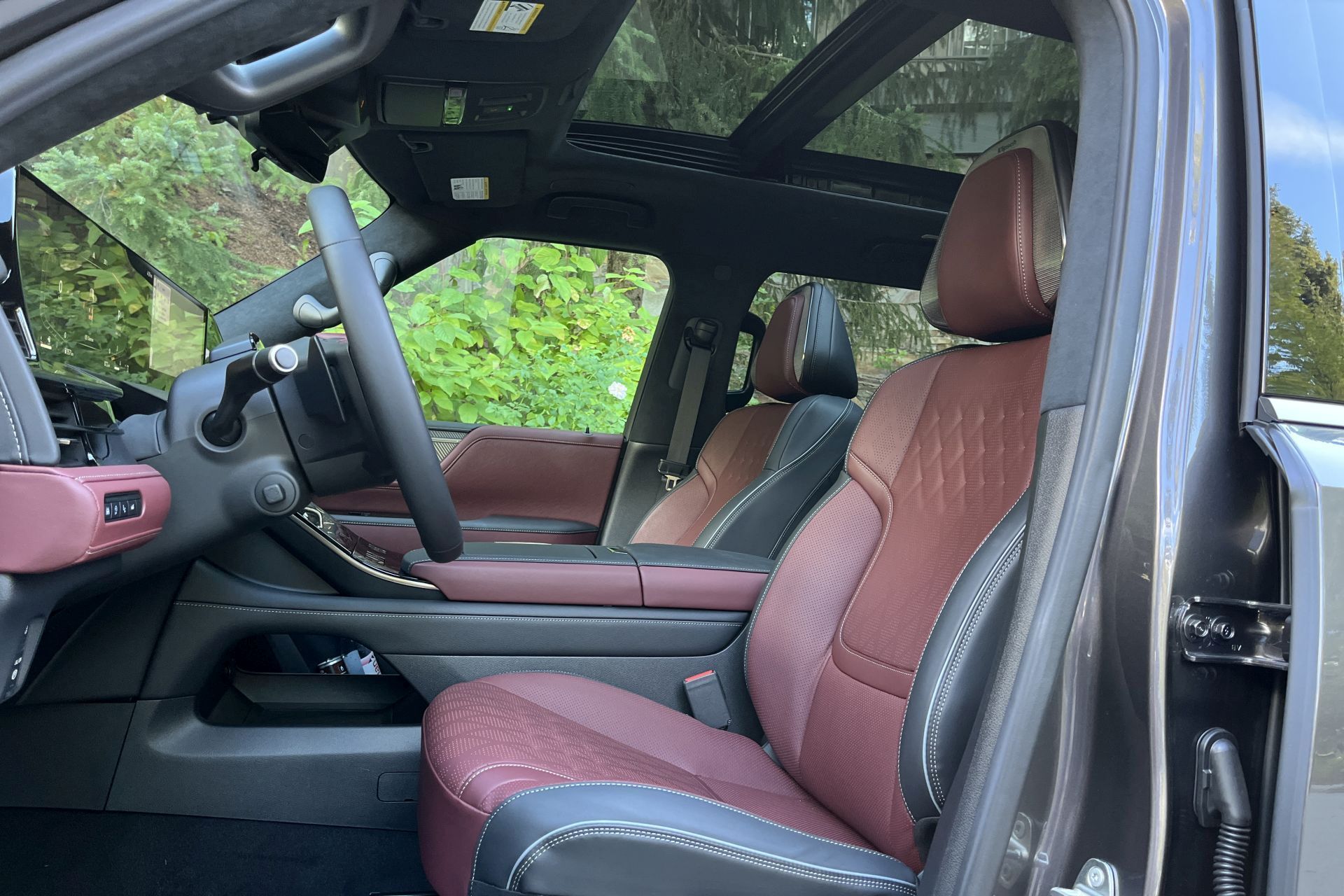 2025 Infiniti QX80 Autograph SUV Review - Reviews | Driving