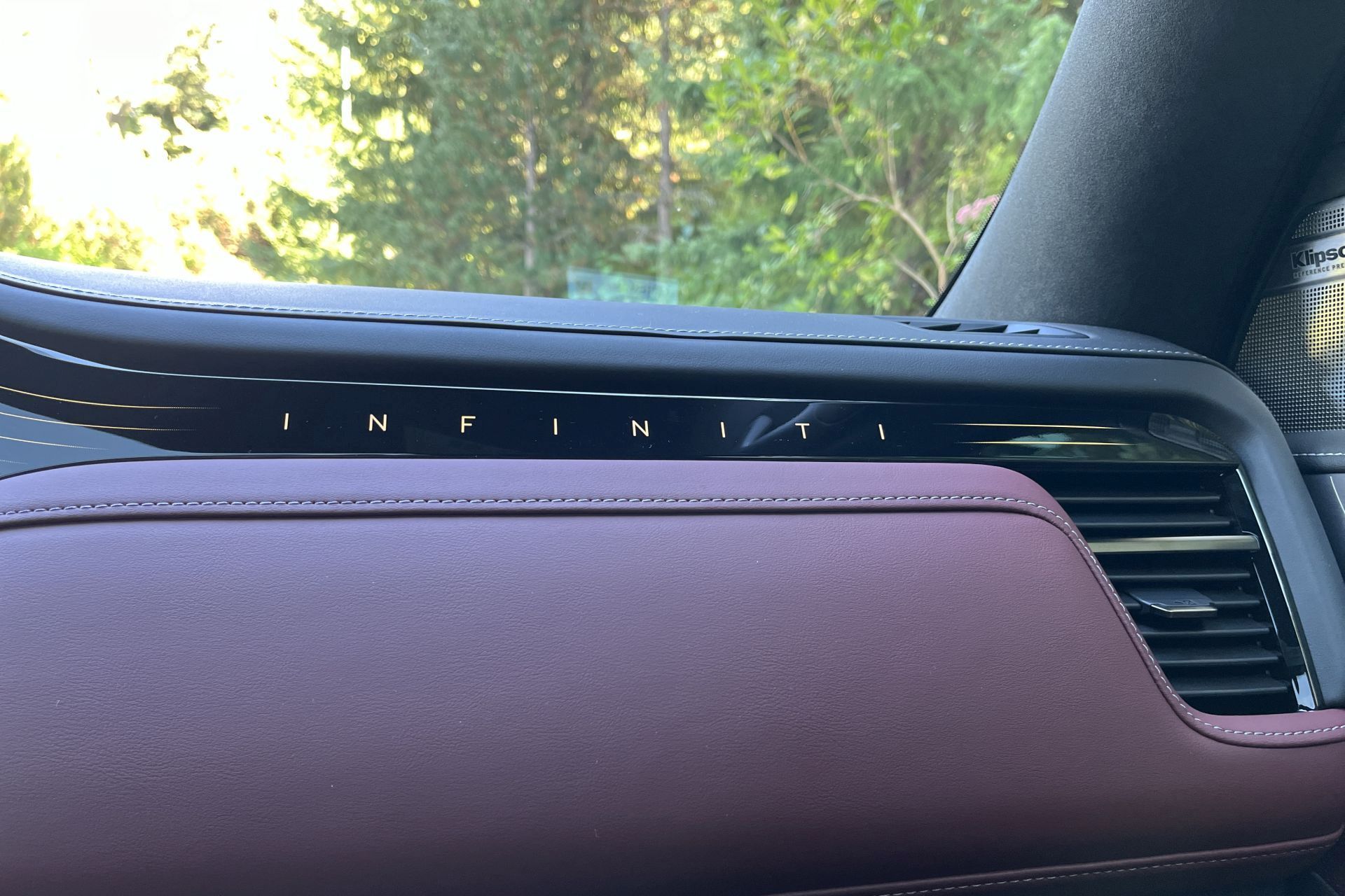 2025 Infiniti QX80 Autograph SUV Review - Reviews | Driving