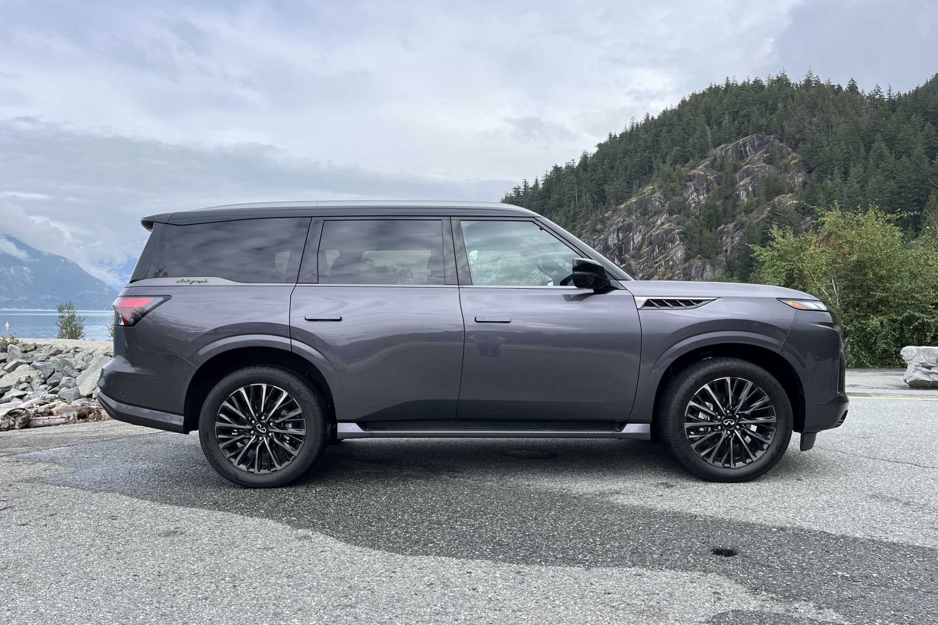 2025 Infiniti QX80 Autograph SUV Review - Reviews | Driving