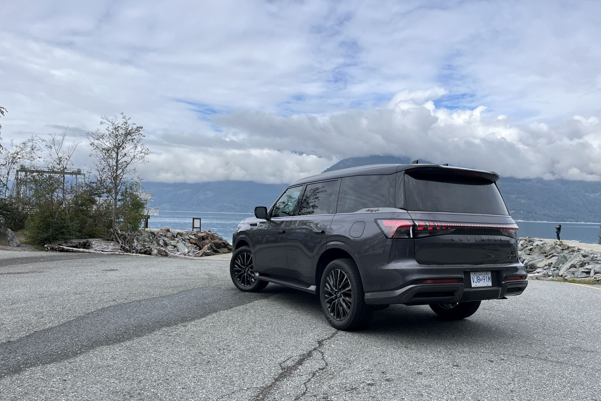 2025 Infiniti QX80 Autograph SUV Review - Reviews | Driving