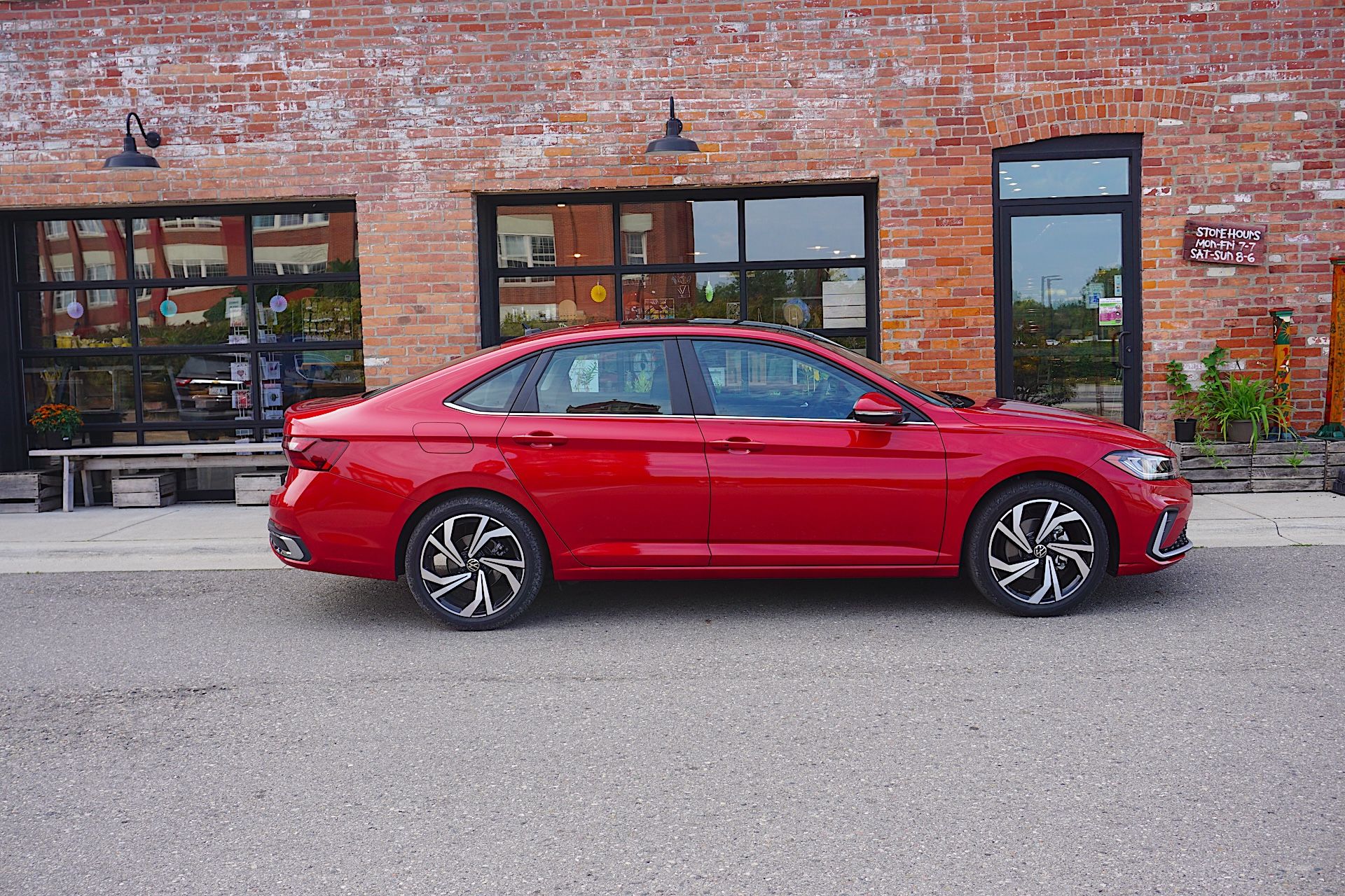 2025 Volkswagen Jetta and GLI stick to the VW formula - Reviews | Driving
