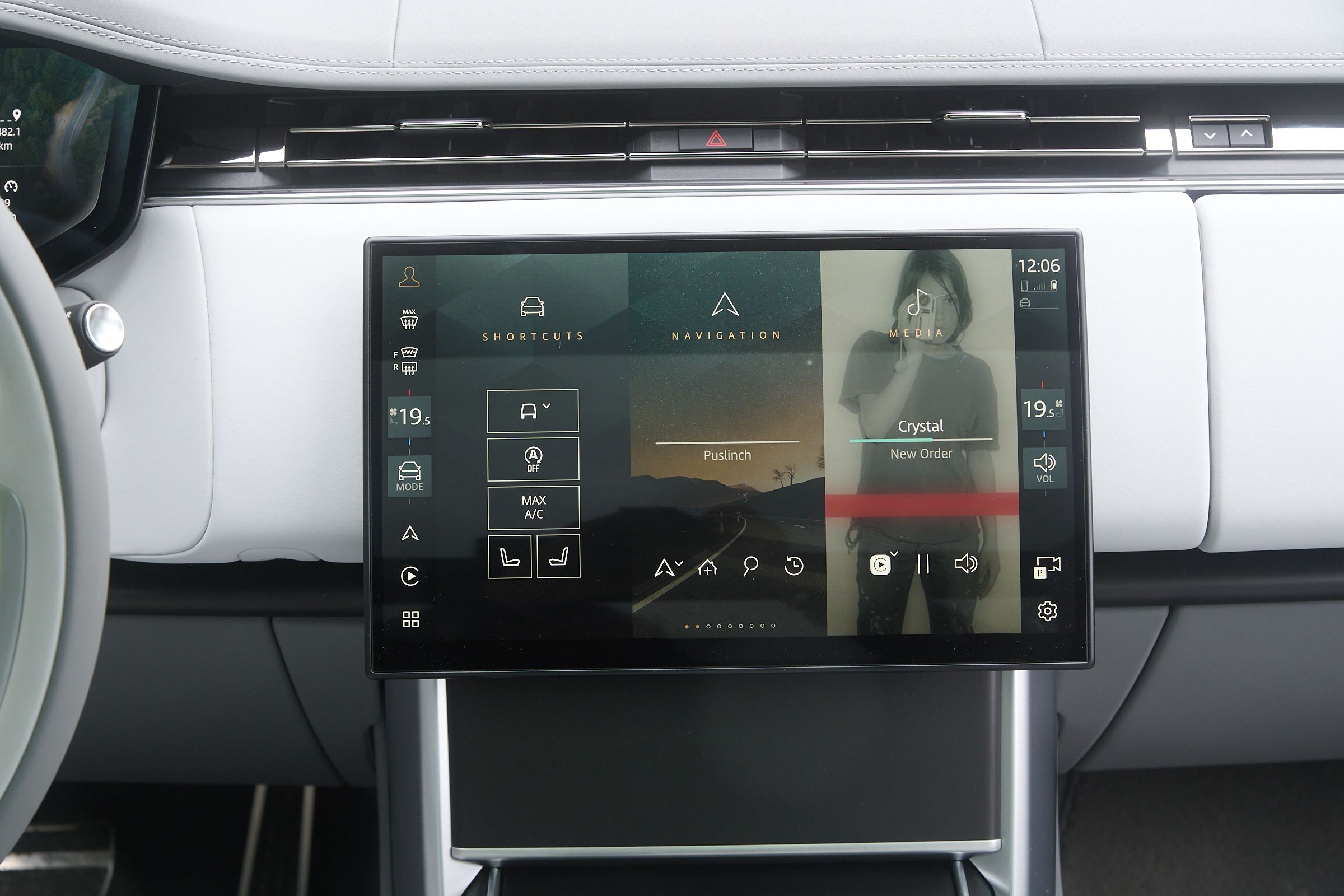 2024 Land Rover Range Rover SV SUV Review - Reviews | Driving