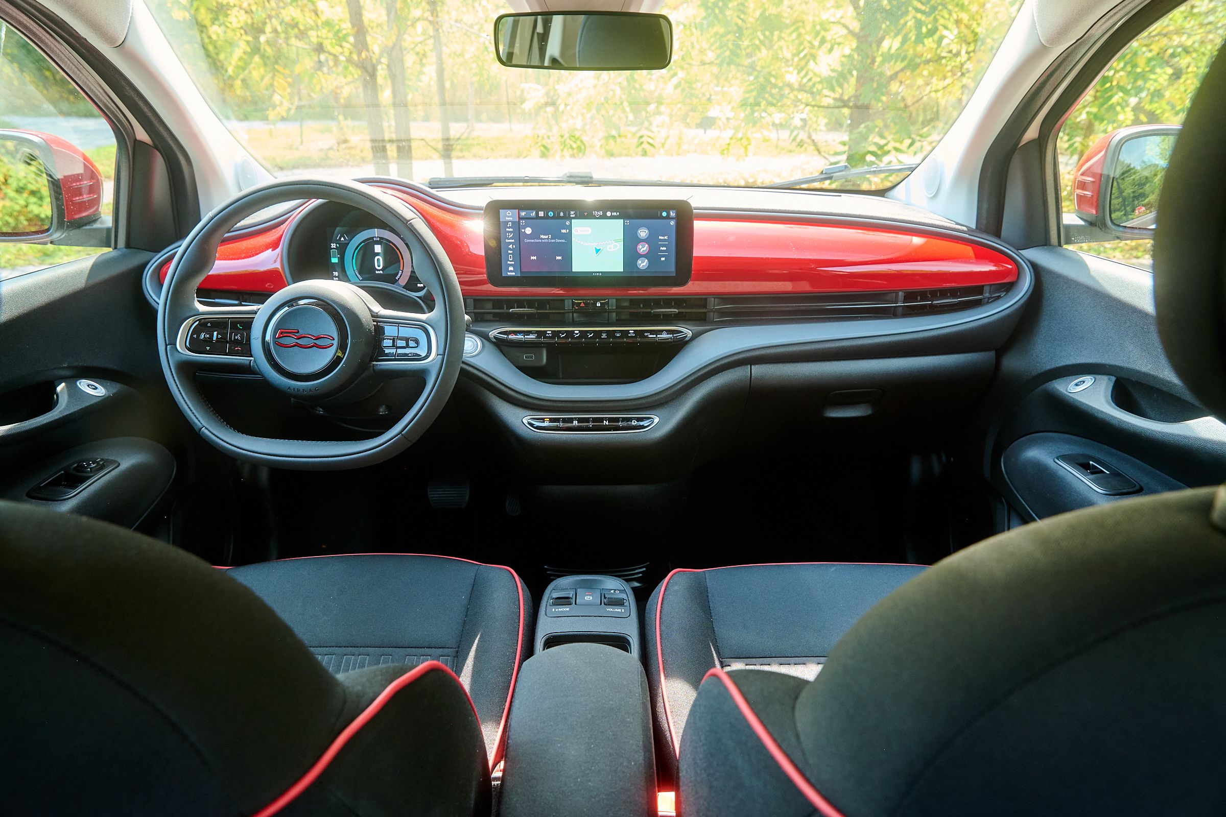 2024 Fiat 500e | EV Review - Reviews | Driving