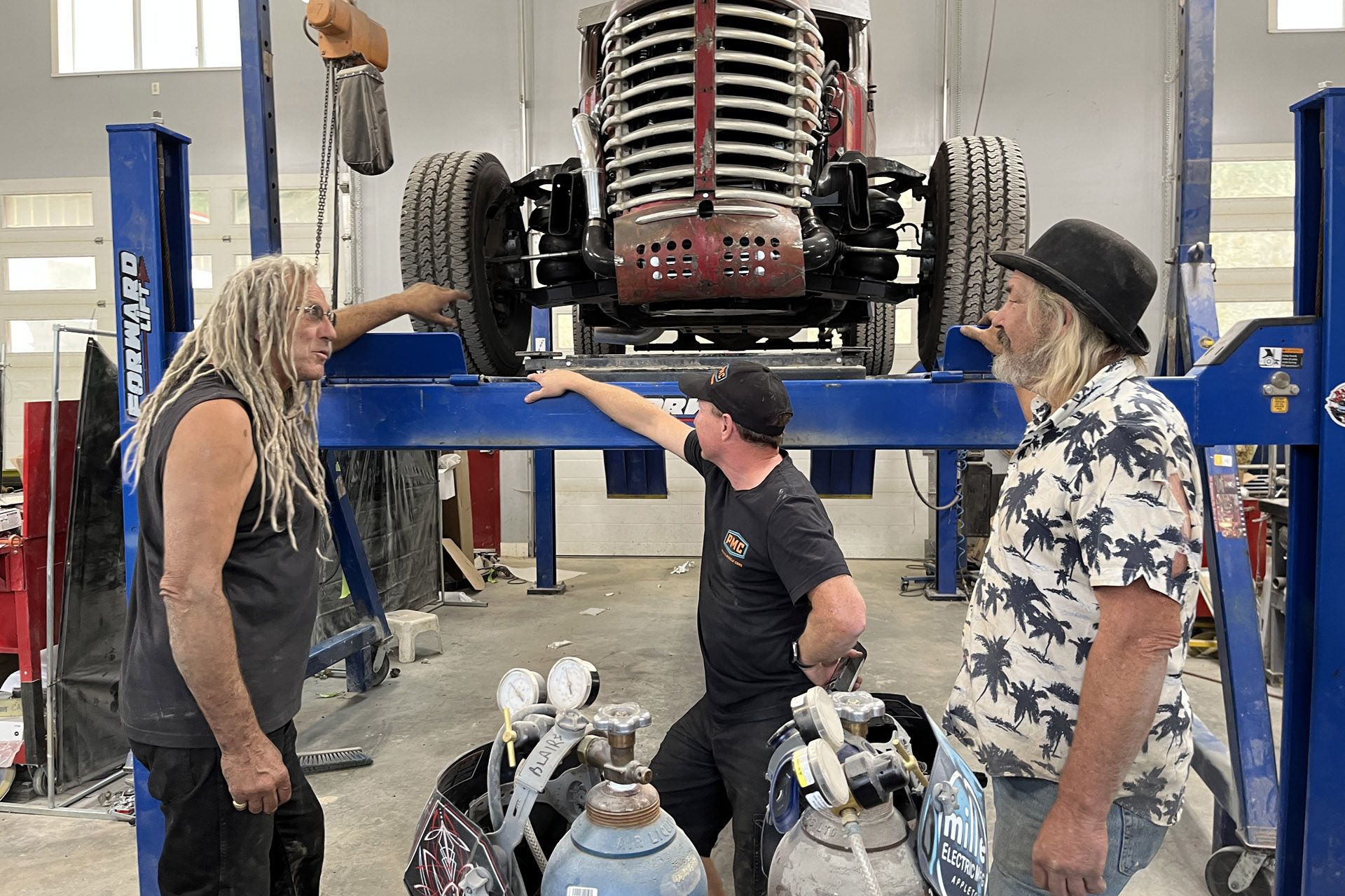 Mike Hall faces eviction on season 5 of 'Rust Valley Restorers' | Driving