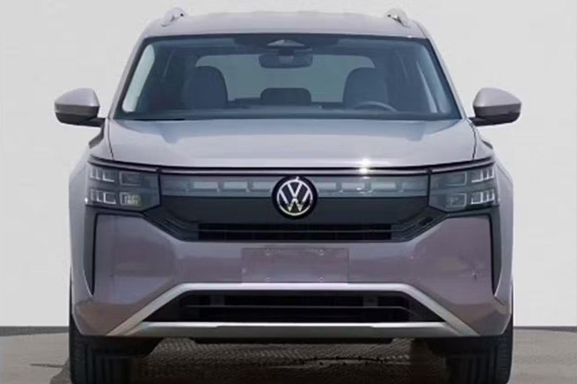VW SUV images leak, could preview next-gen 2026 Atlas | Driving