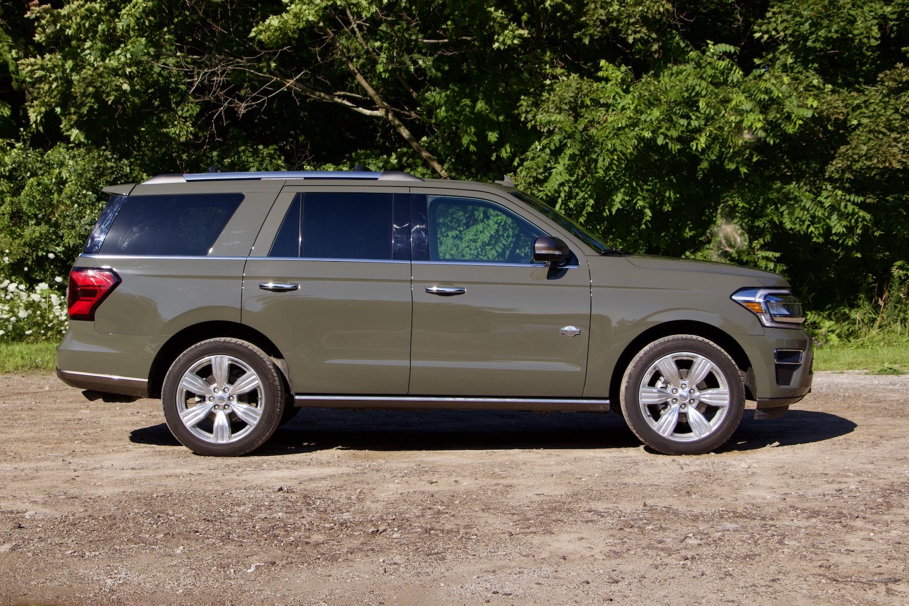 2024 Ford Expedition | SUV Review - Reviews | Driving