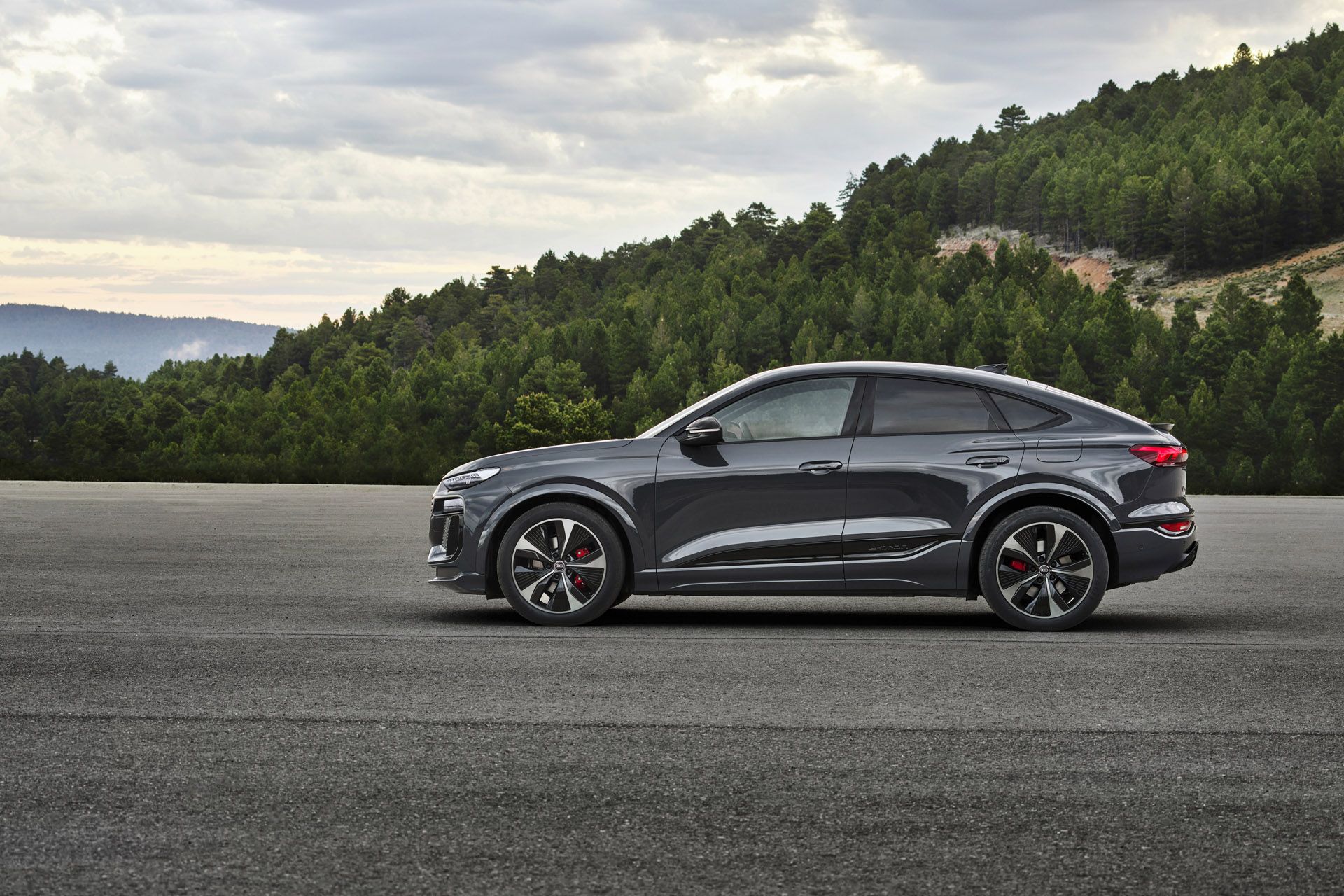 2025 Audi Q6 and SQ6 Sportback e-tron offer up to 509 hp | Driving