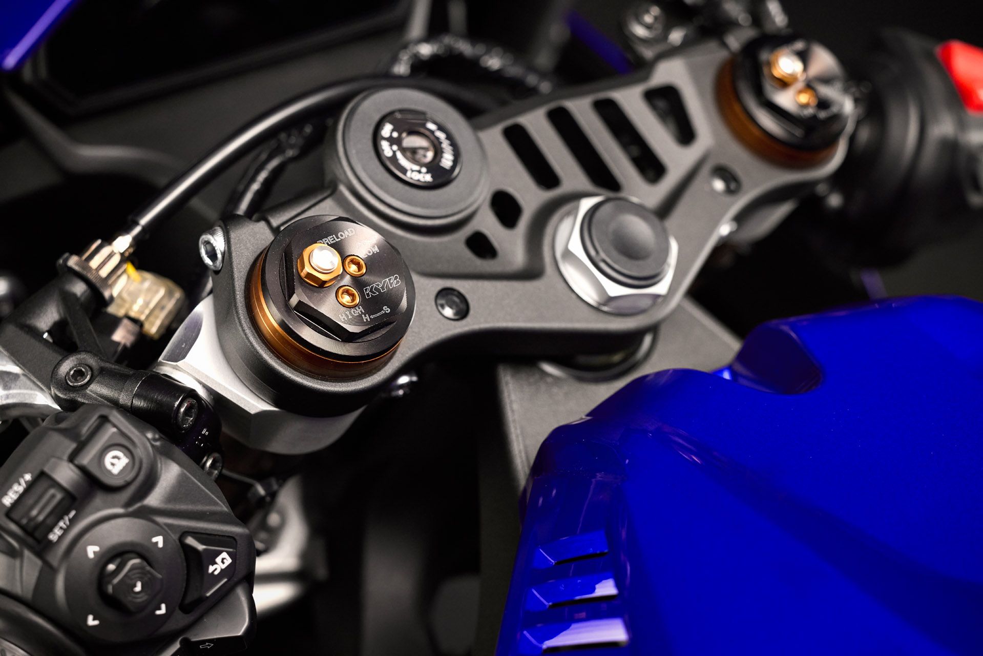 2025 Yamaha YZF-R9 is the 3-cylinder supersports bike we've waited for ...
