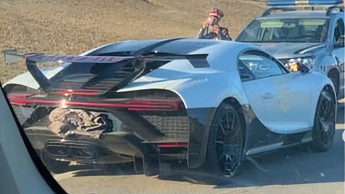 Is this Bugatti crash the world's most expensive three-car accident ...