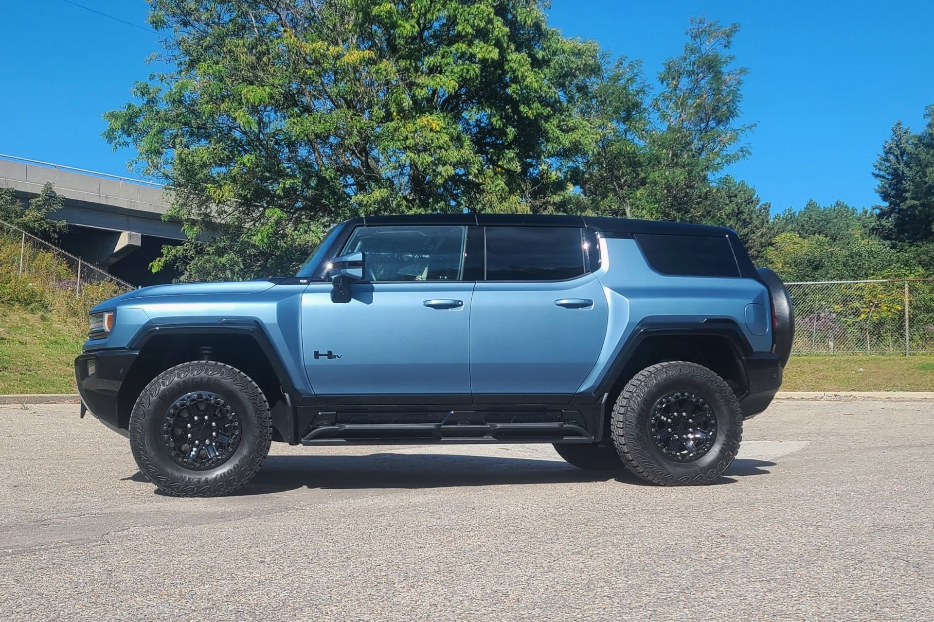 2024 GMC Hummer EV SUV Review - Reviews | Driving