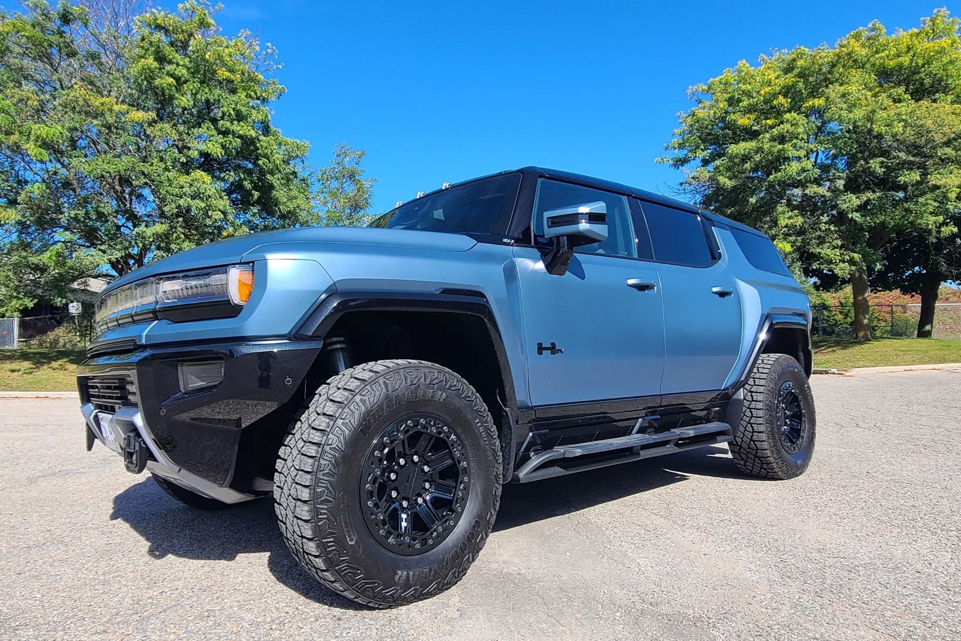 2024 GMC Hummer EV SUV Review - Reviews | Driving