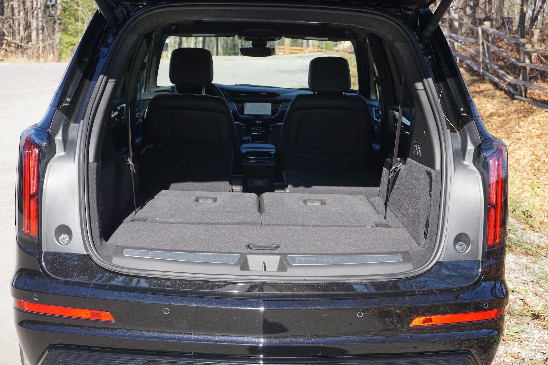 2025 Cadillac XT6 SUV Review - Reviews | Driving