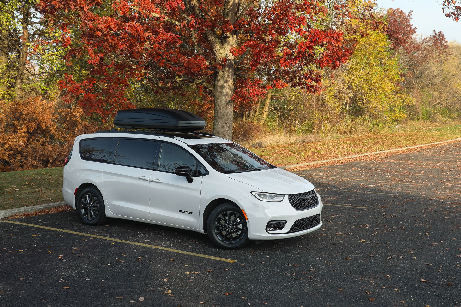 2025 Chrysler Pacifica FAV focuses on family-friendly features | Driving
