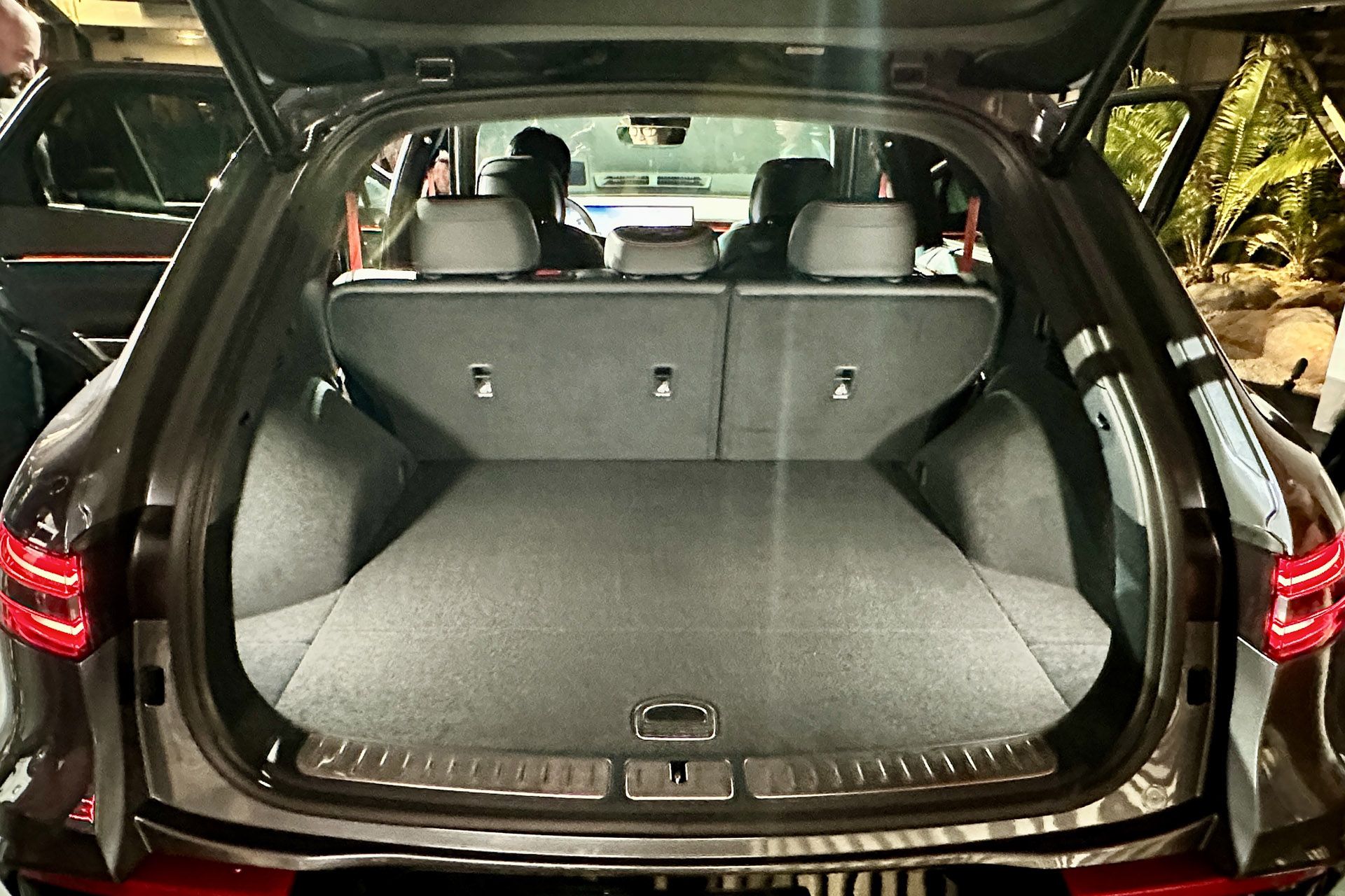 2026 Genesis GV70, eGV70 get 27-inch display, new styling | Driving