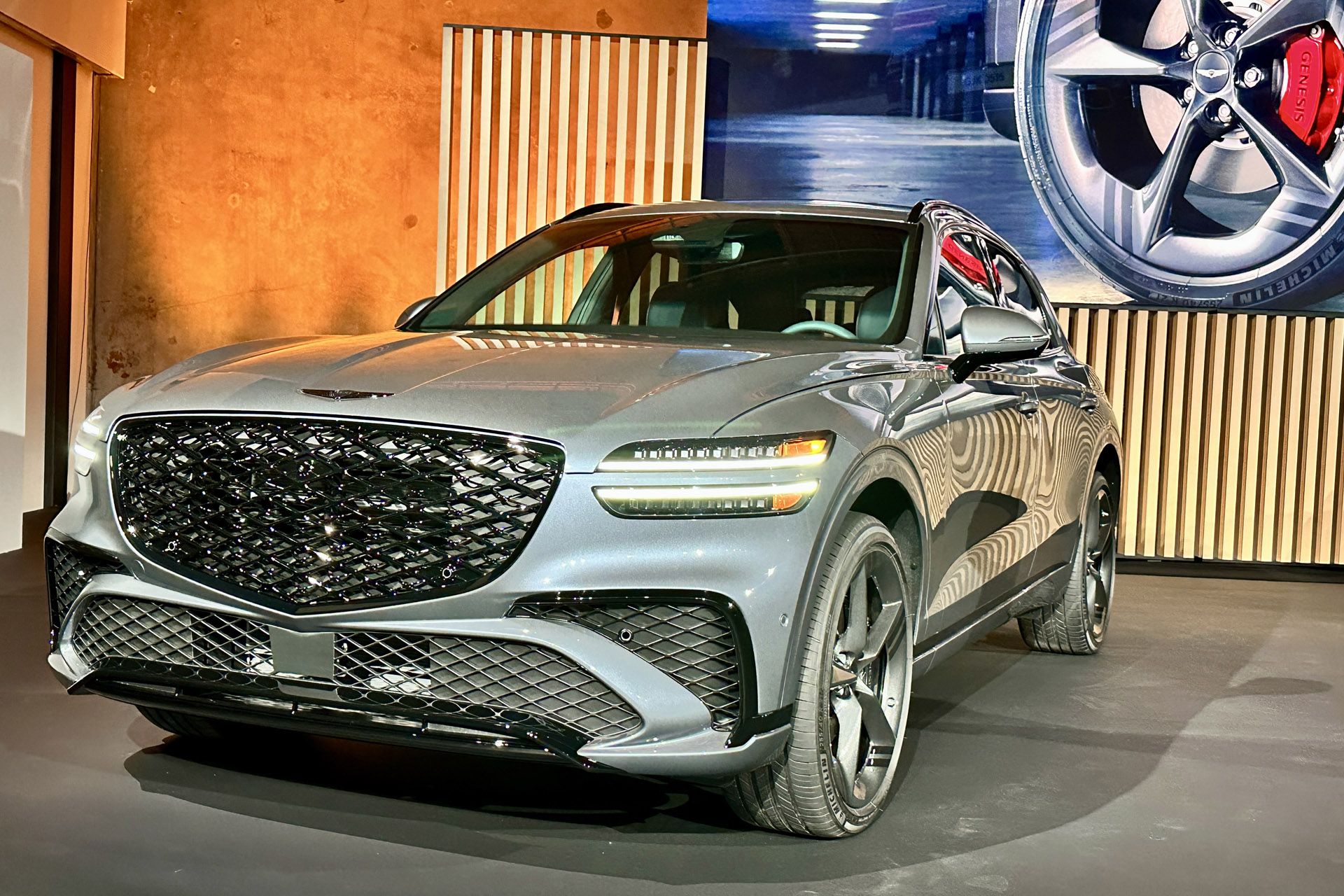 2026 Genesis GV70, eGV70 get 27-inch display, new styling | Driving