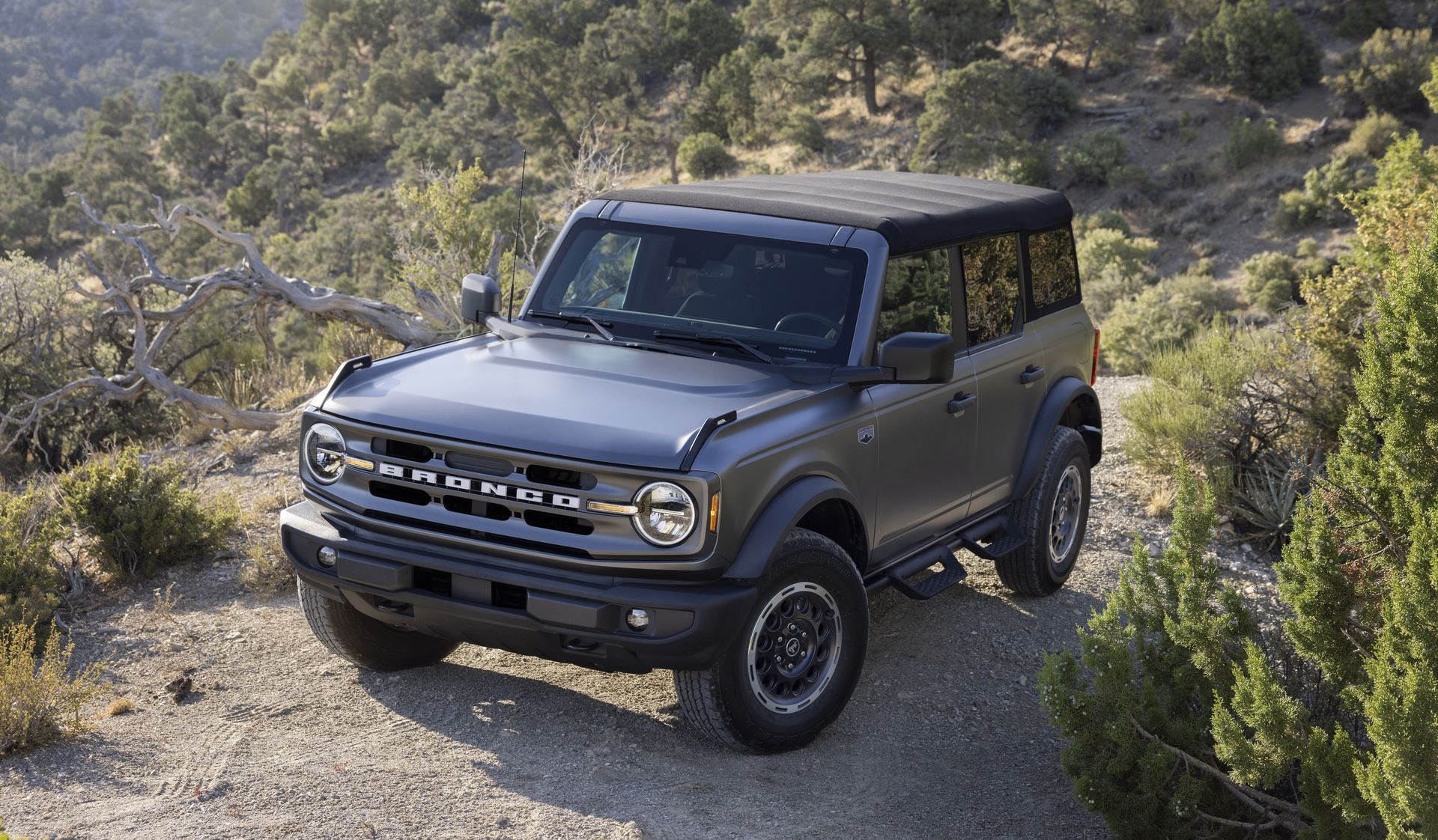 Ford Bronco adds features, brings back Base trim for 2025 | Driving