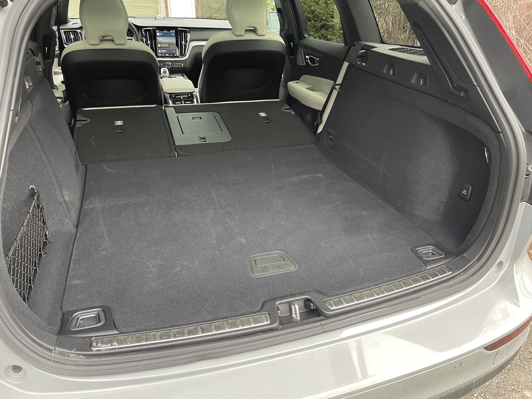 2025 Volvo V60 Cross Country Wagon Review - Reviews | Driving