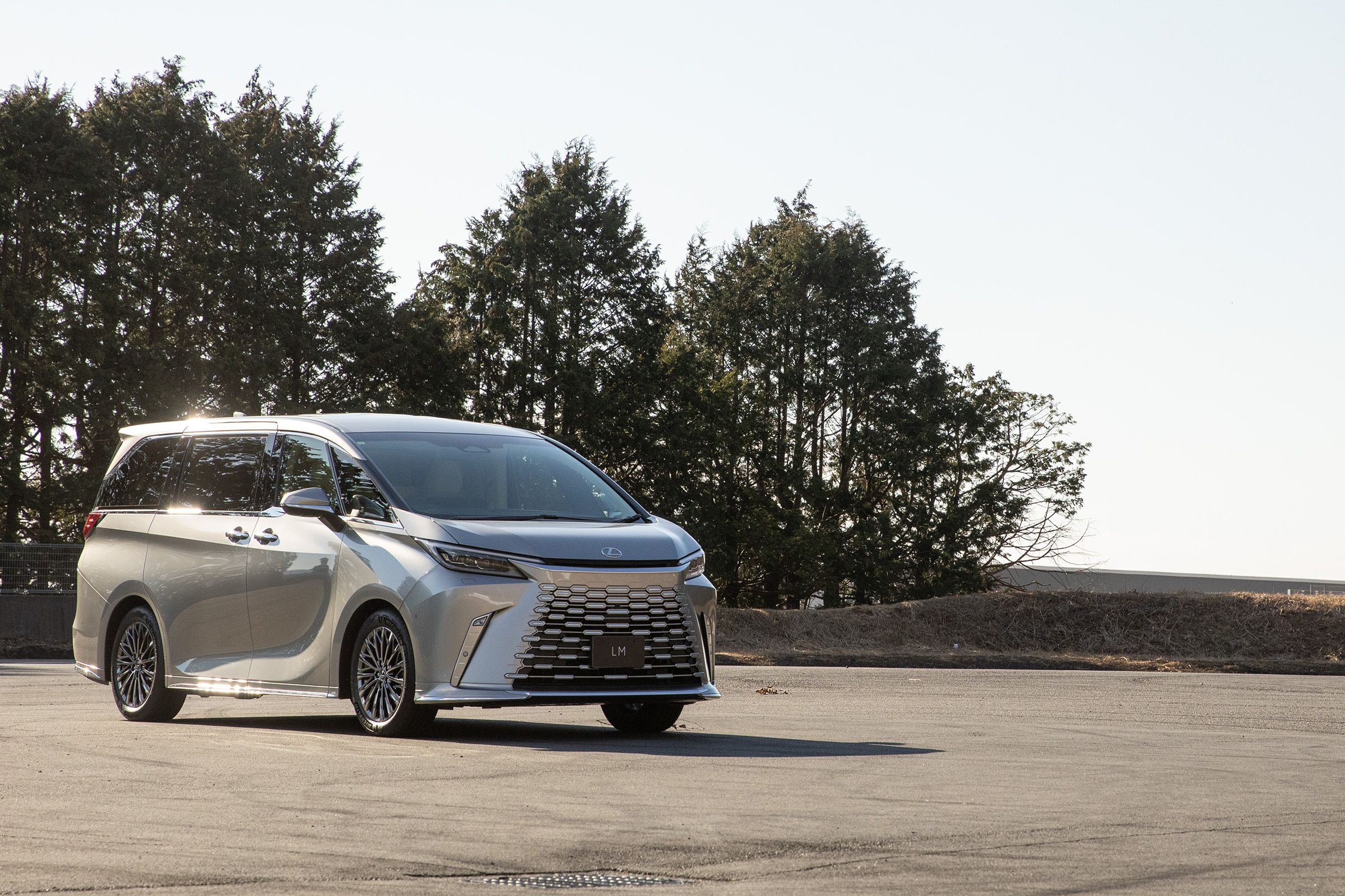 $300k Minivan: 2025 Lexus LM walkaround - Reviews | Driving