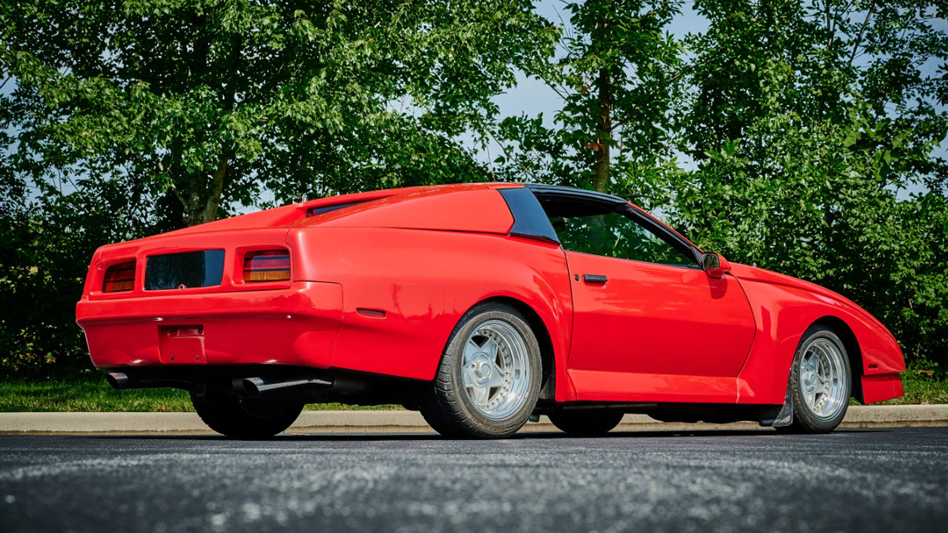 How Pontiac's kit-car-esque Tojan and MERA sparked a lawsuit | Driving