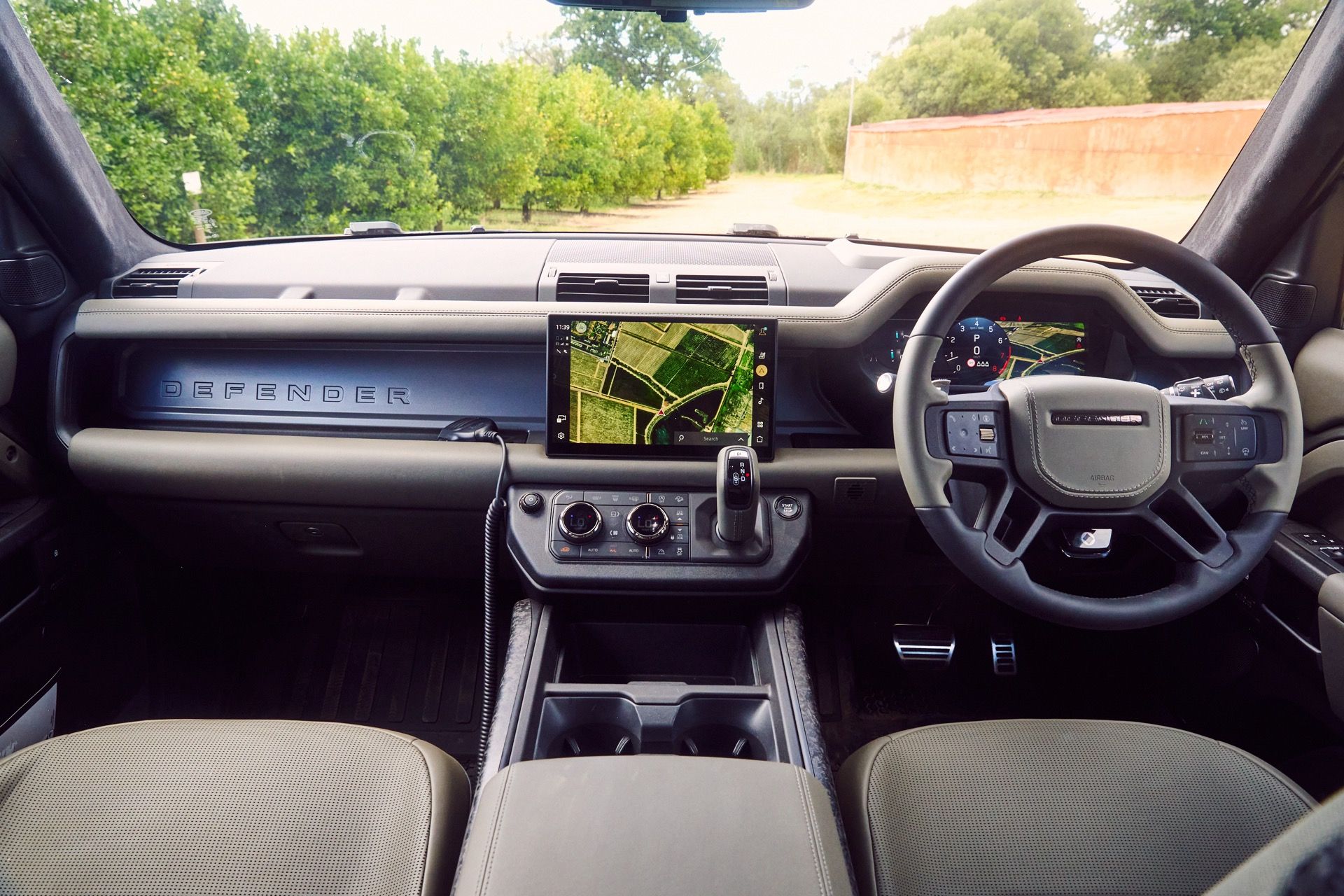 2025 Land Rover Defender Octa | SUV Review - Reviews | Driving