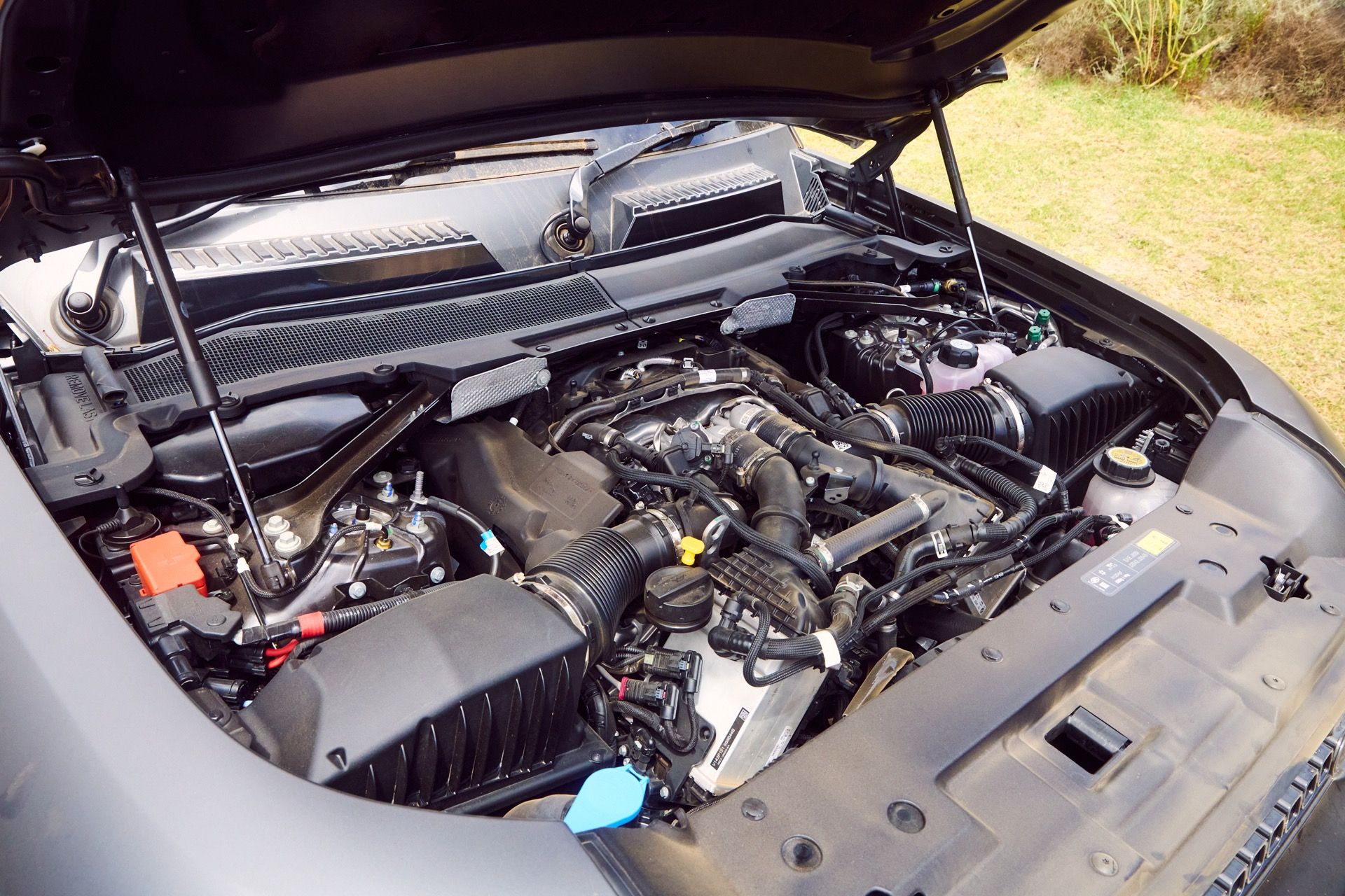 2025 Land Rover Defender Octa | SUV Review - Reviews | Driving