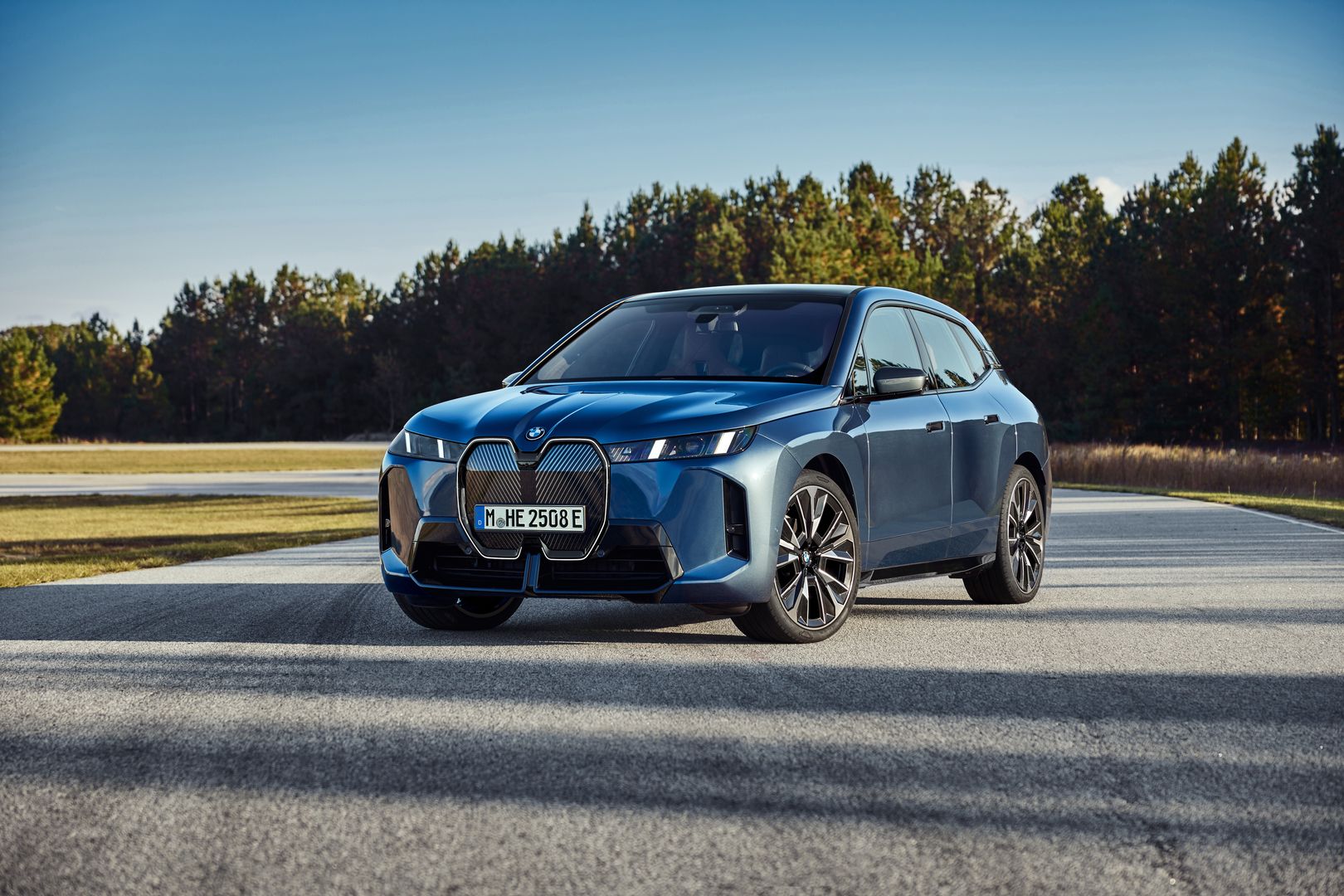 2026 BMW iX all-electric SUV enhancements, Canadian pricing | Driving