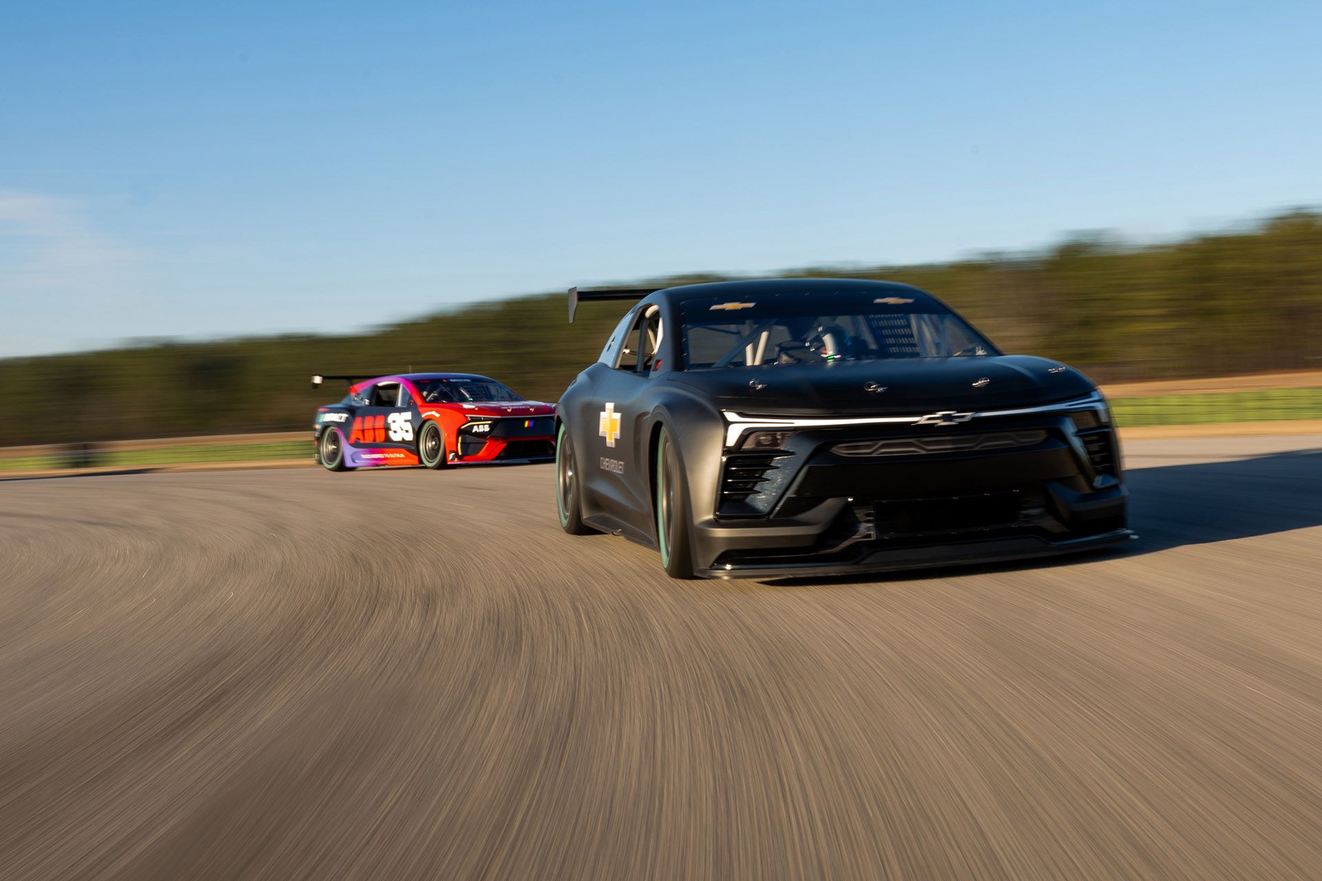 Chevrolet shows off 1,300-hp Blazer EV.R NASCAR prototype | Driving