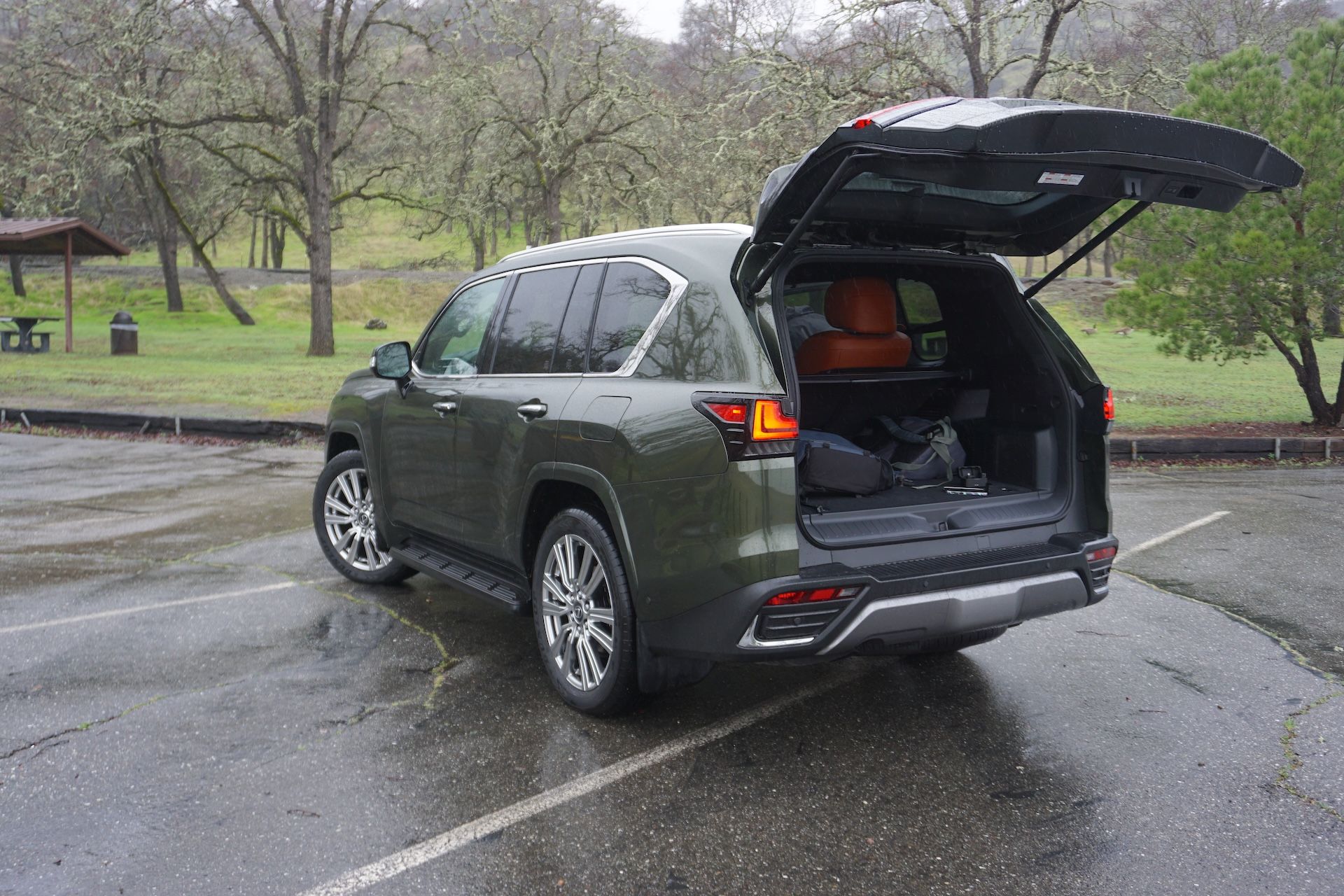 2025 Lexus LX 700h | Luxury SUV Review - Reviews | Driving