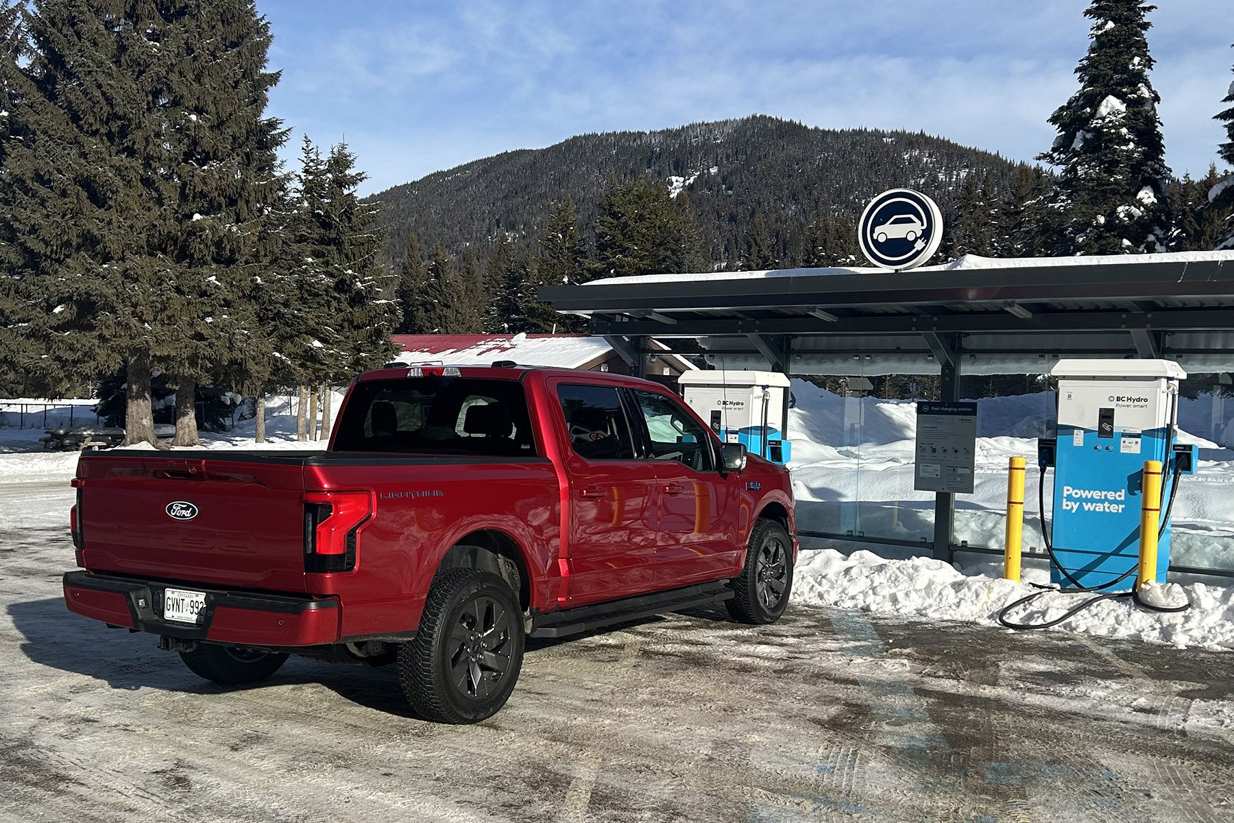 Failed EV charging attempts drop in the U.S.: J.D. Power survey | Driving