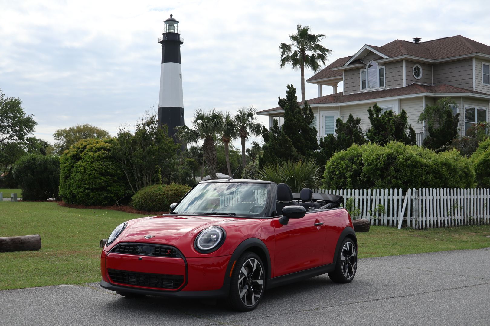 2025 Mini Convertible keeps iconic styling, starts at $42,990 - Reviews ...