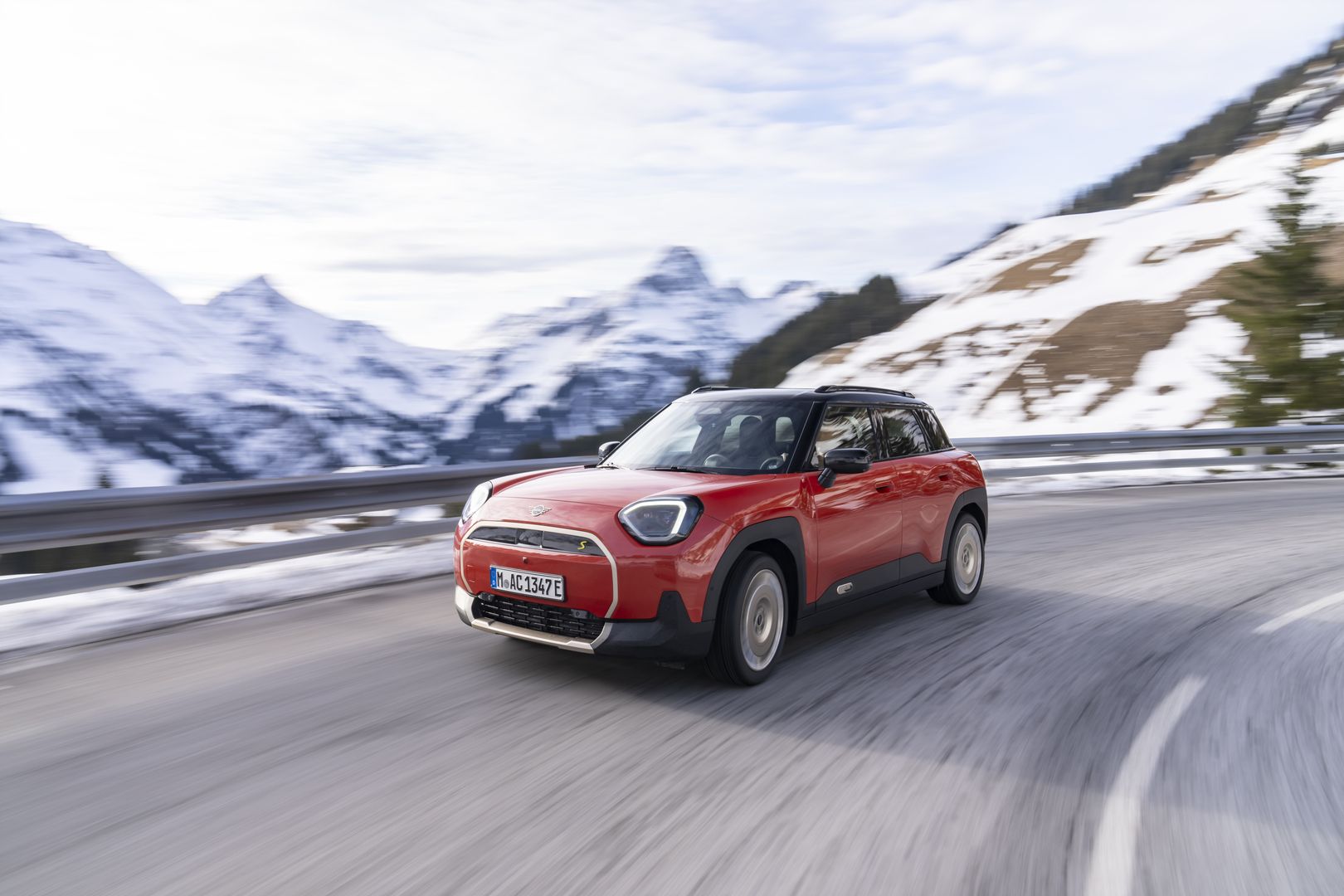 Mini scrubs two all-electric models for the U.S. market | Driving