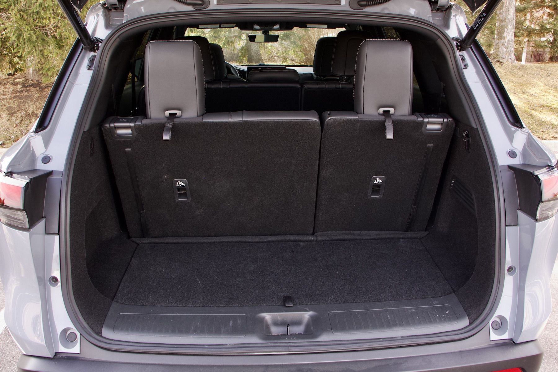 2025 Infiniti QX60 SUV Review - Reviews | Driving